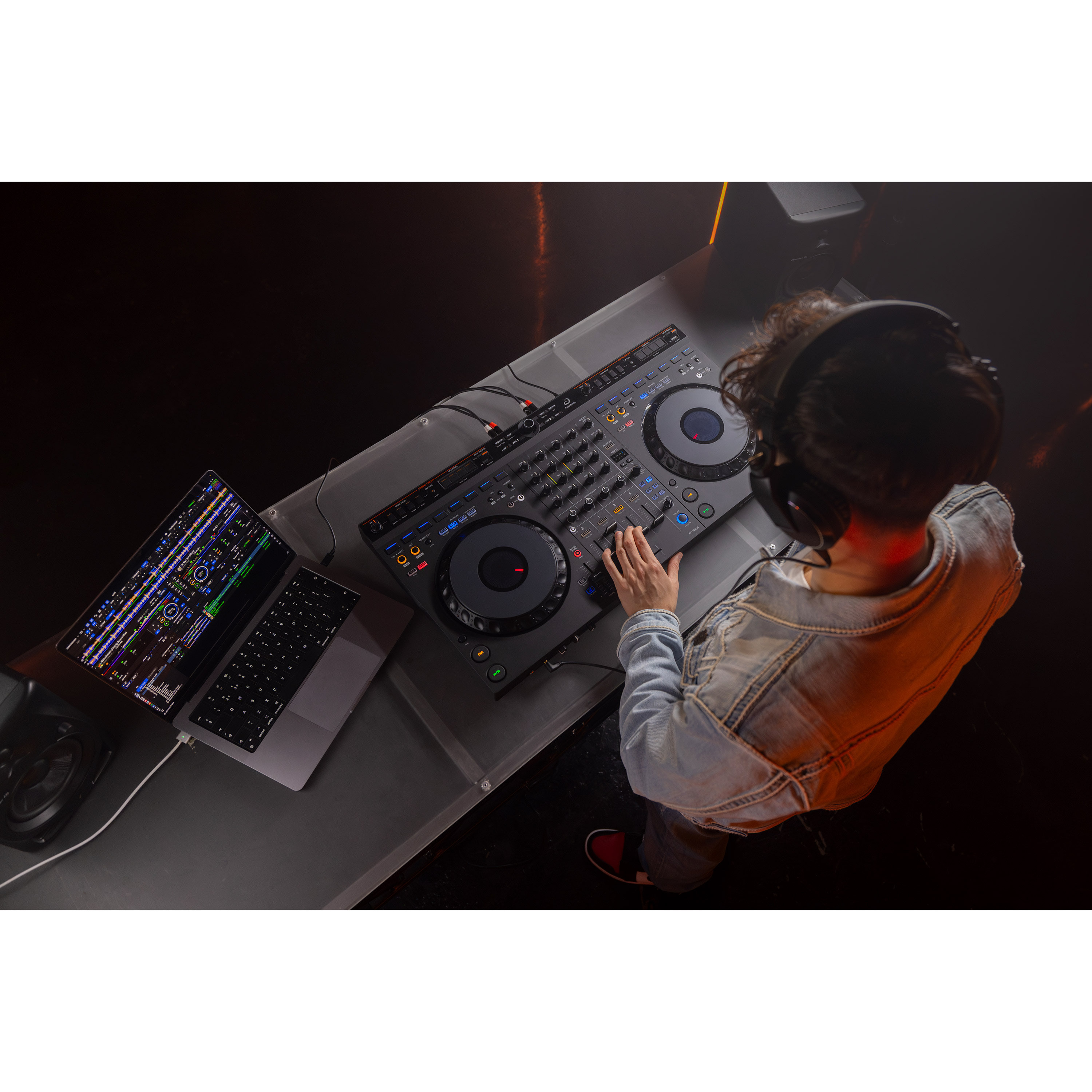 Pioneer DJ Pack DDJ-GRV6 + Classic 5 Pack - Contrôleur DJ USB SonoVente.com