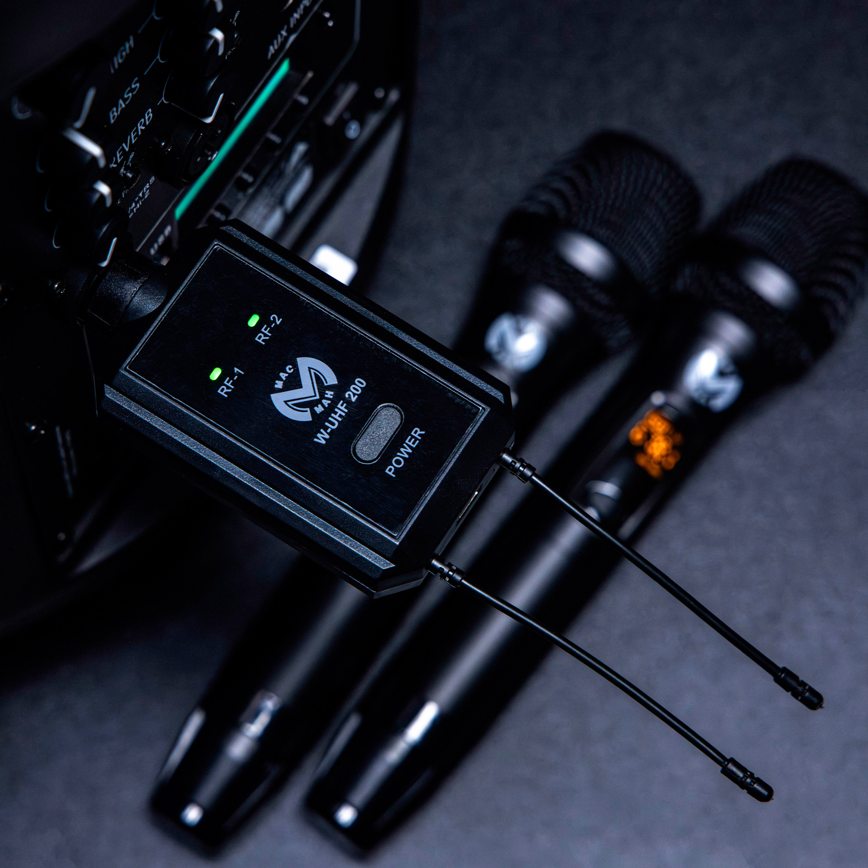 Mackie Pack Thump GO + 2 Micros main sans fil Mac Mah - Sono portable ...
