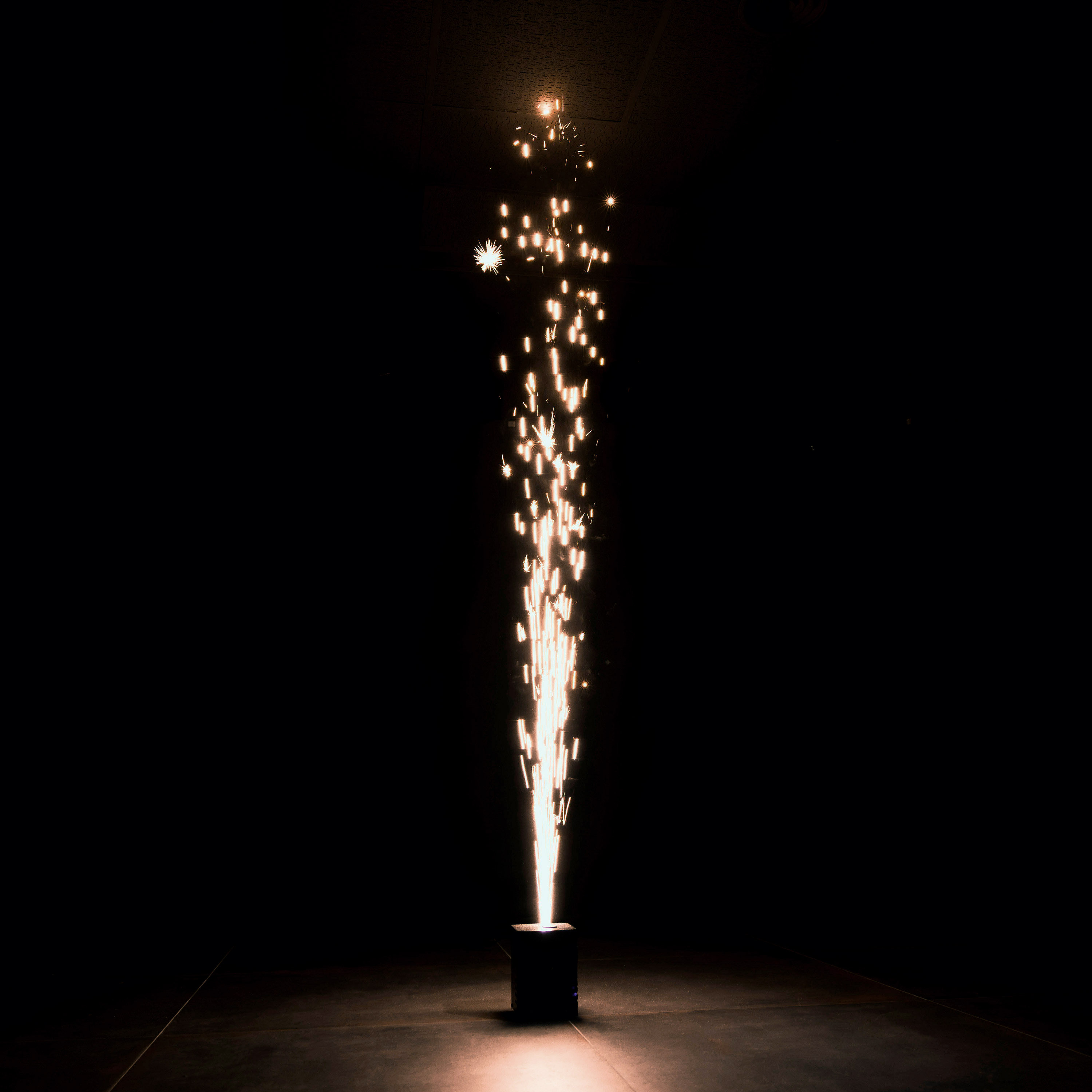 Ghost Nova Spark - Machine pyrotechnique SonoVente.com