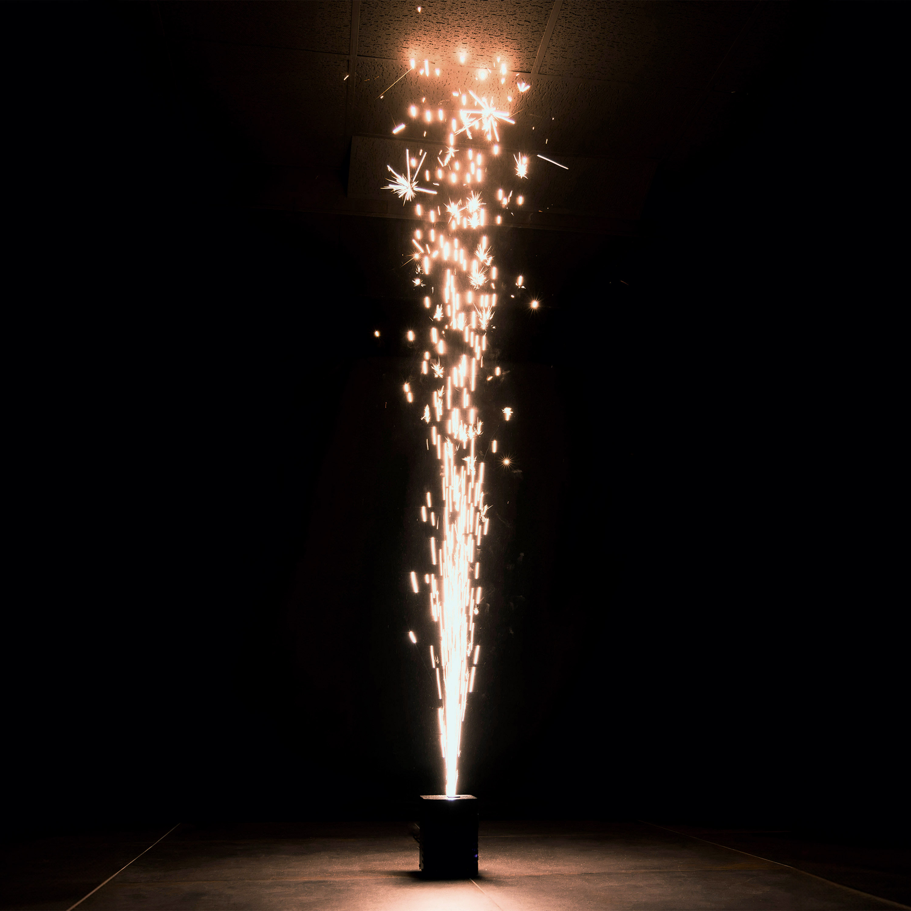 Ghost Nova Spark - Machine pyrotechnique SonoVente.com