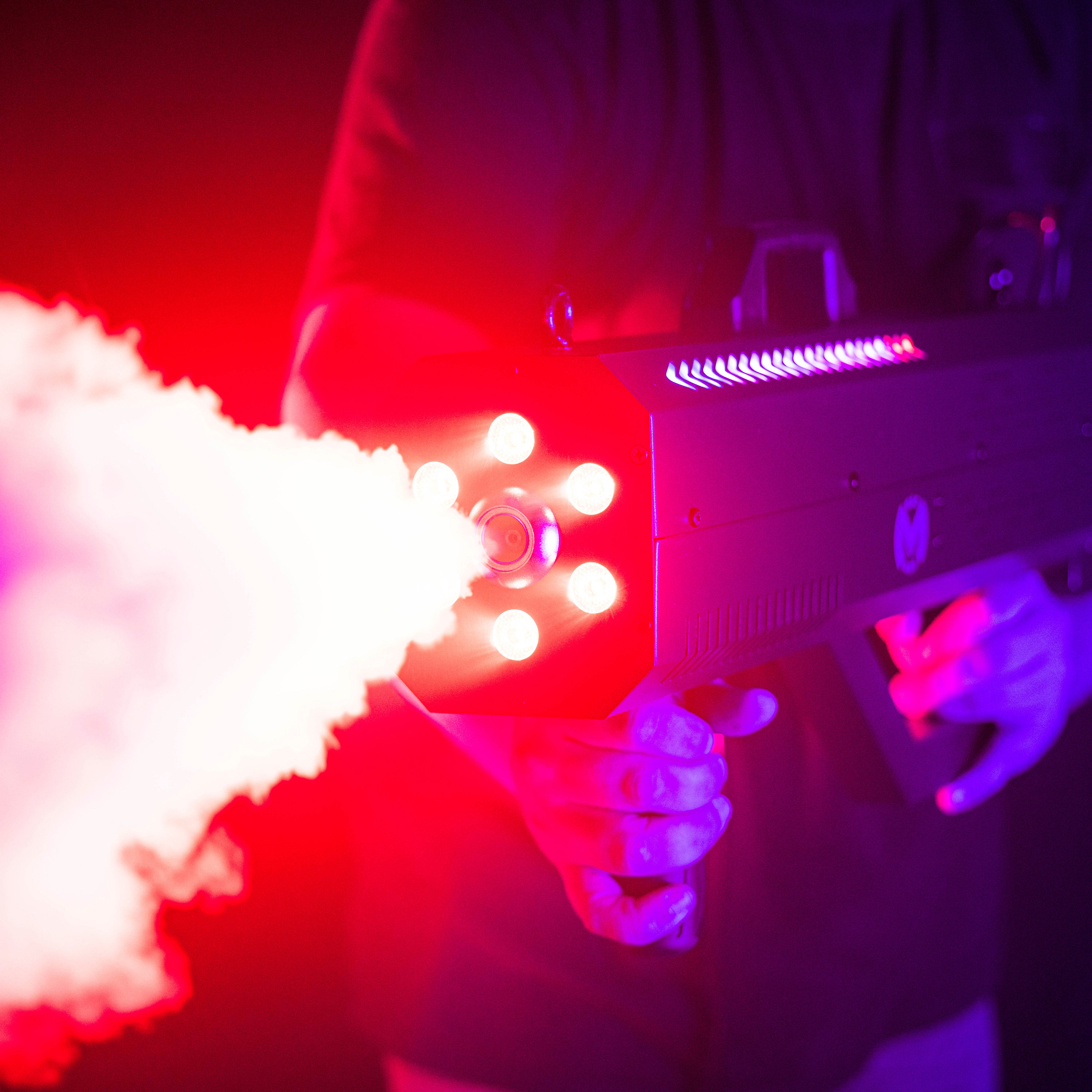 Mac Mah Fog Blaster 1500 RGB - Machine à fumée SonoVente.com