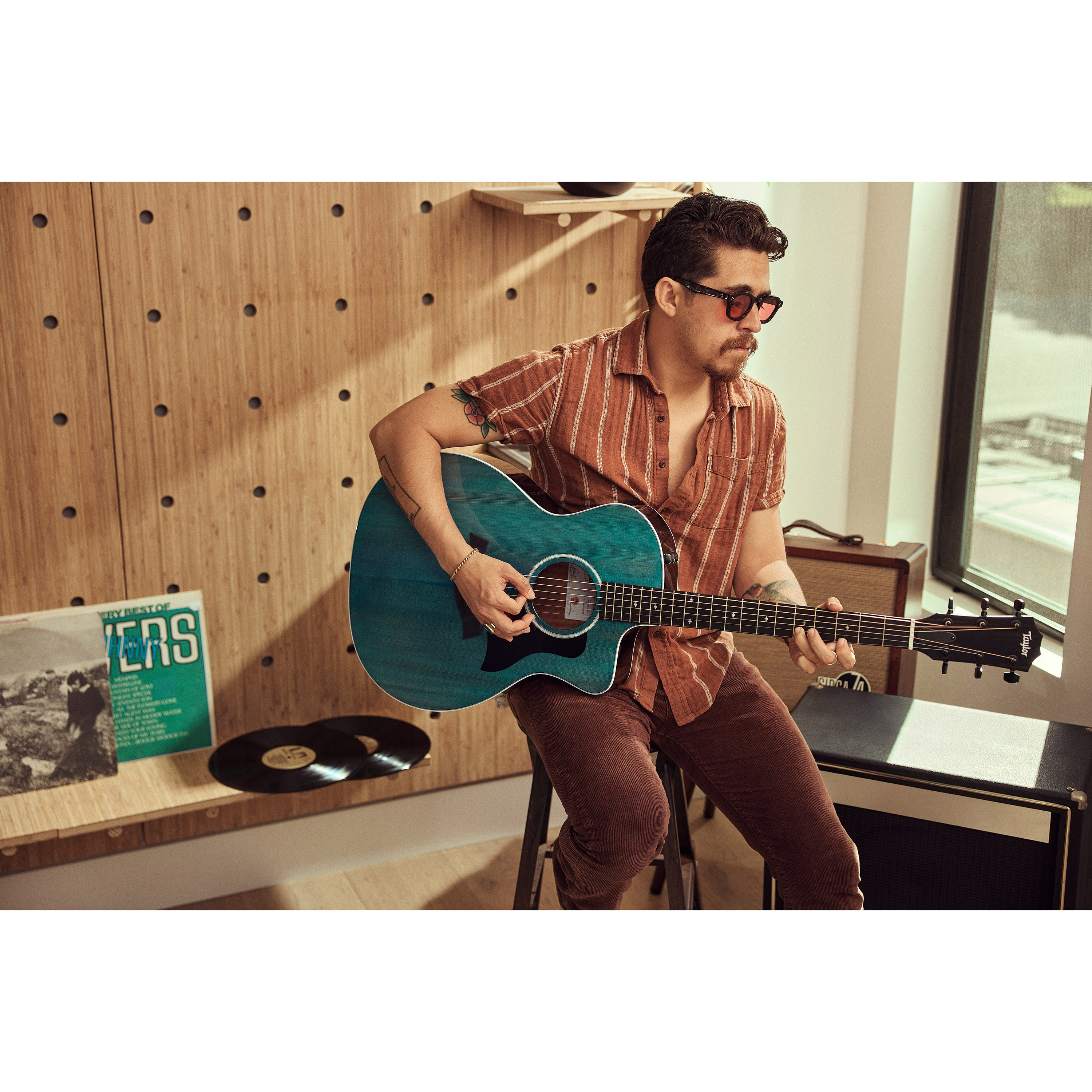 Taylor 214ce Plus Special Edition Blue - Guitare folk électro SonoVente.com