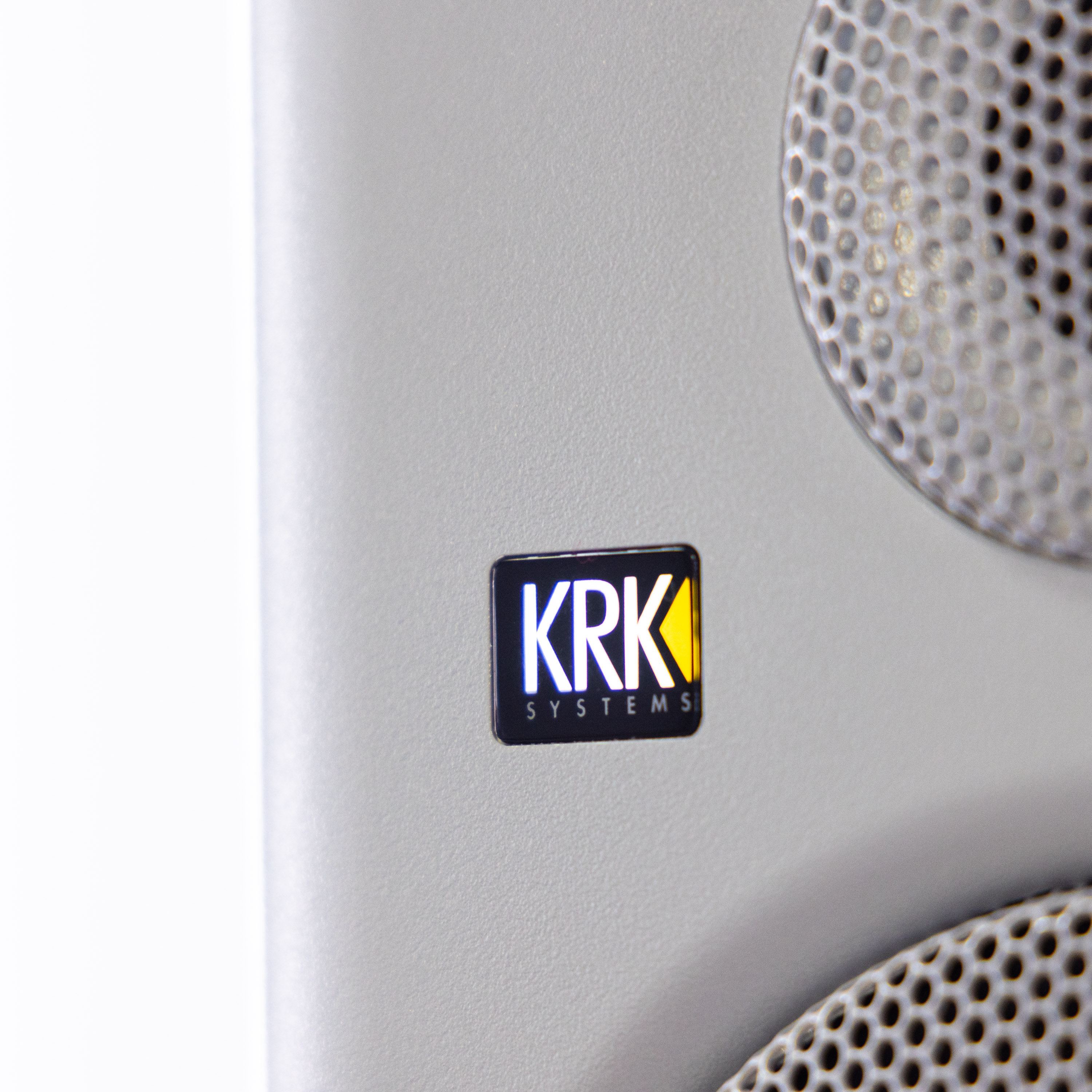 Krk RP5 G5 White limited (La paire) - Enceinte de monitoring SonoVente.com