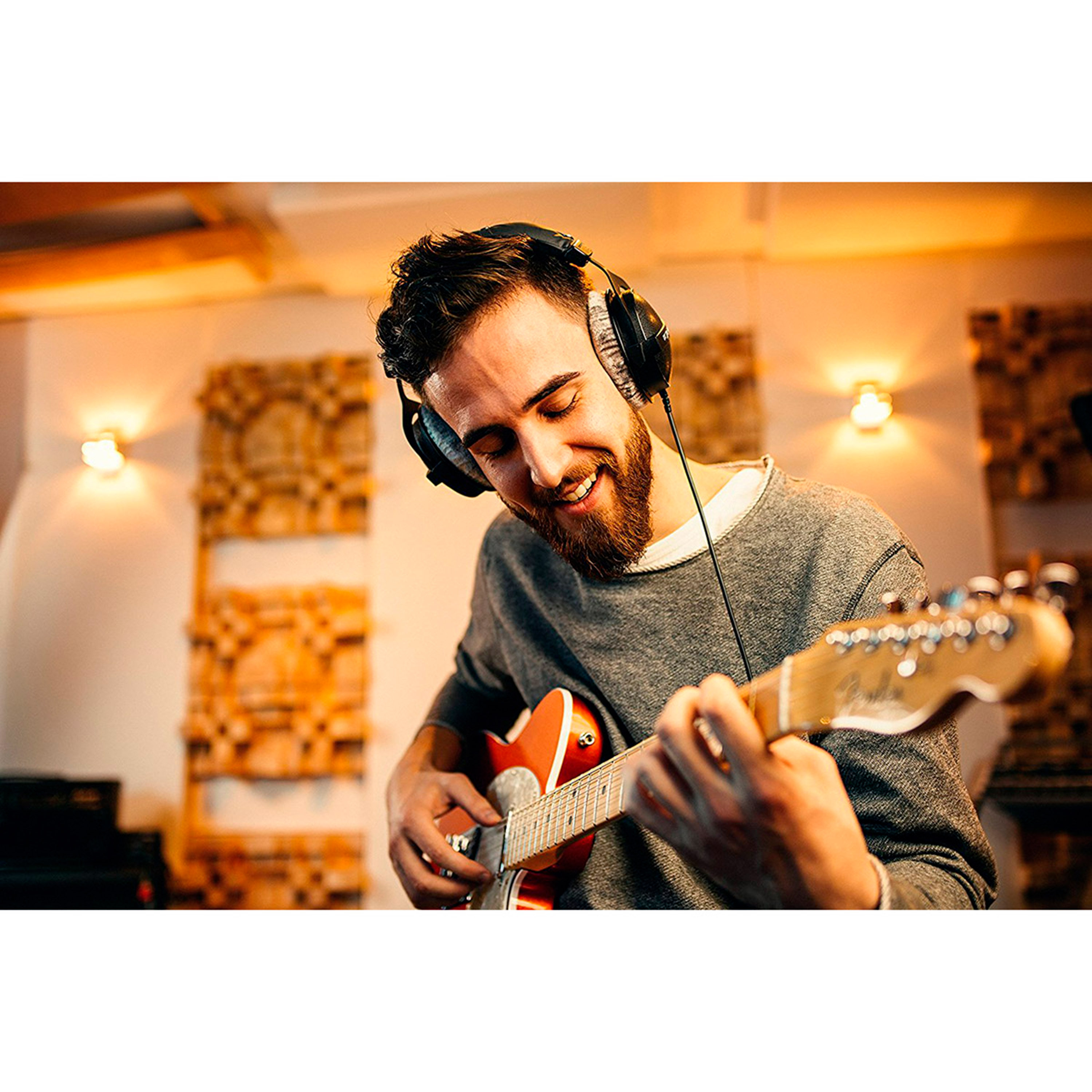 Motu Pack M2 + Casque DT 770 Pro 80 - Audio Interfaces SonoVente.com - en