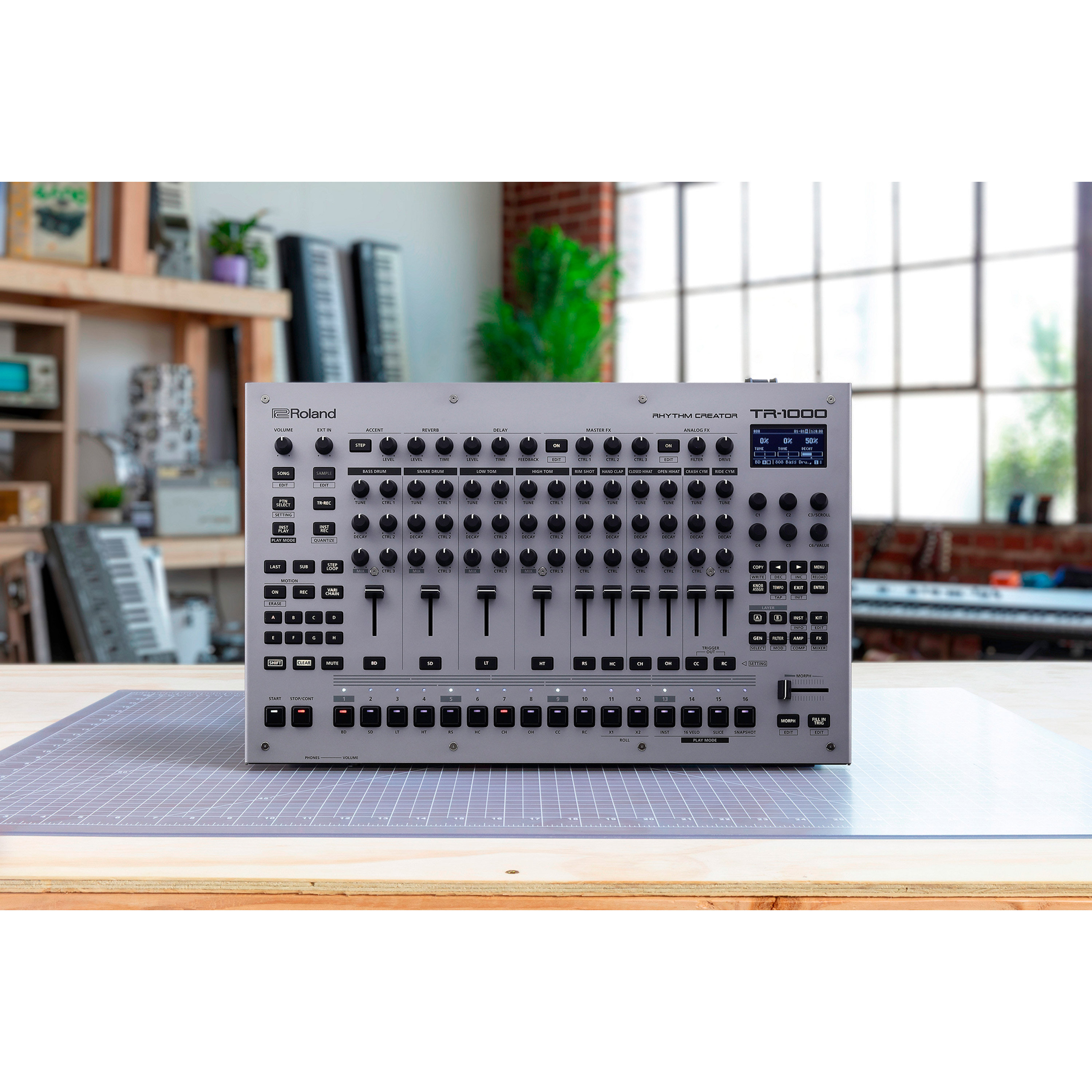 Roland TR-1000 Rhythm Creator - Sampler / grooveBox SonoVente.com