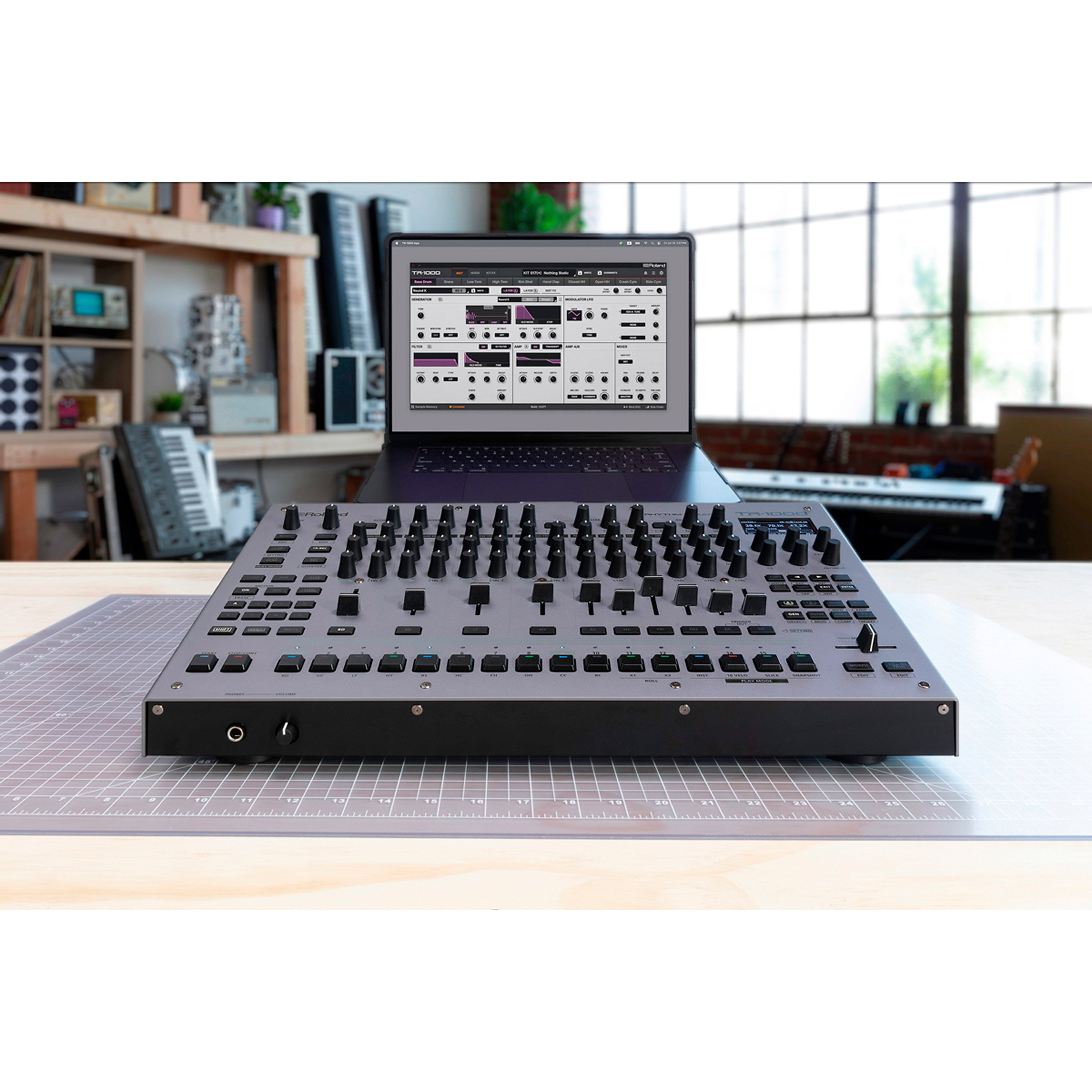 Roland TR-1000 Rhythm Creator - Sampler / grooveBox SonoVente.com