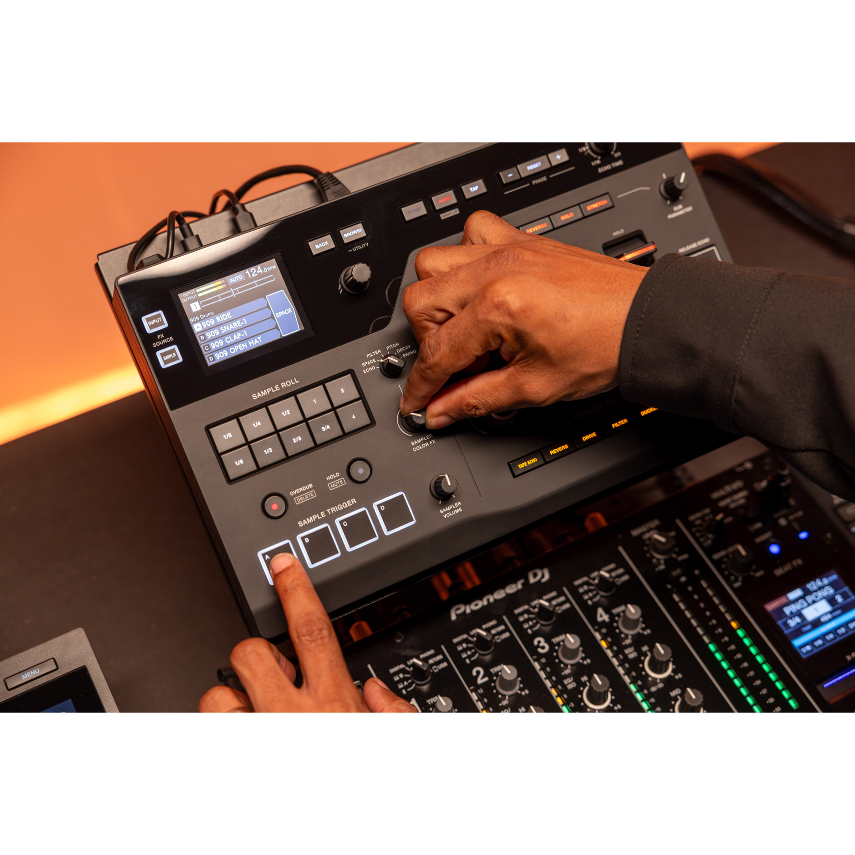 Pioneer DJ RMX IGNITE - Sampler et groovebox SonoVente.com