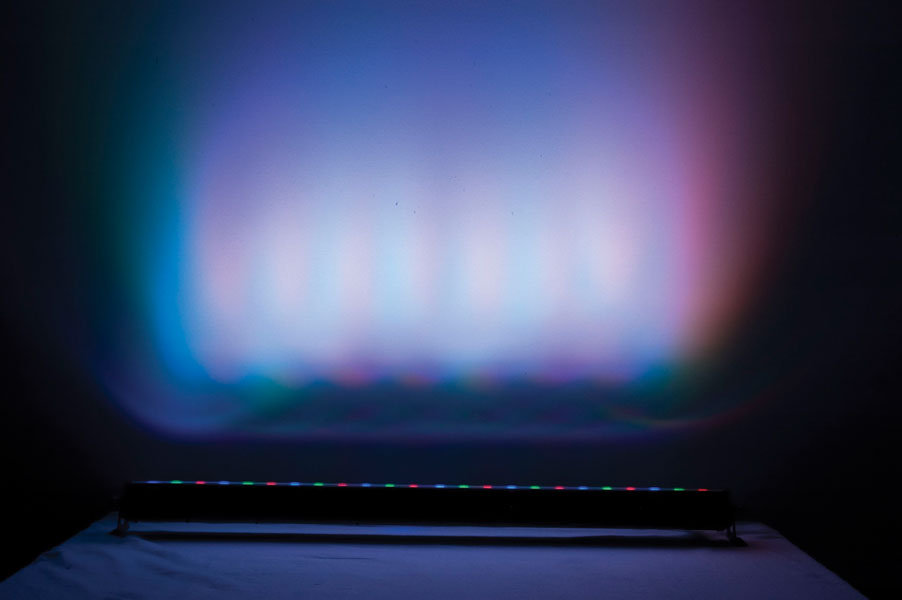 Showtec LED Bar 24 x 1W - Barre à Led SonoVente.com