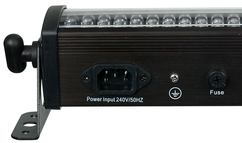 LED Light Bar 8 : Barre à Led Showtec - SonoVente.com