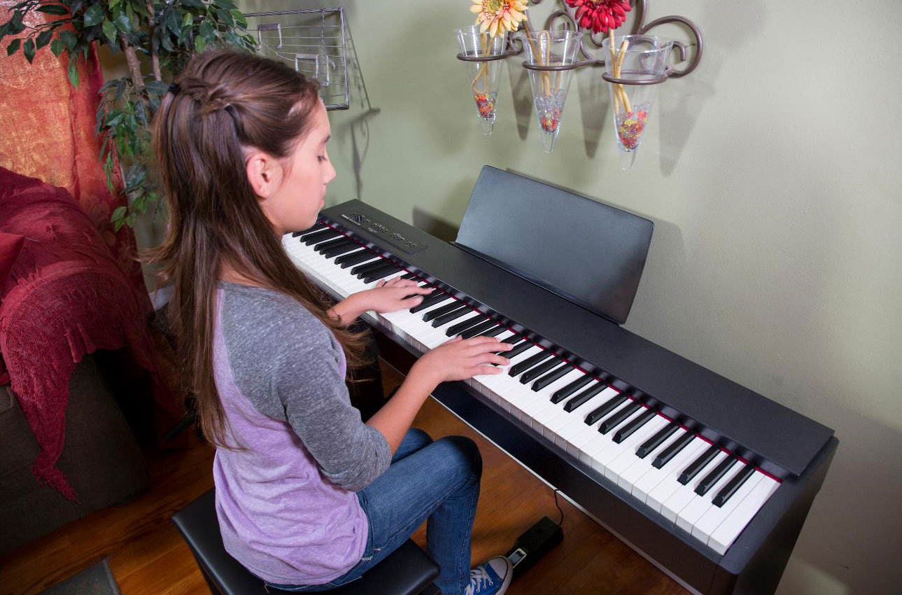 Roland F-20-DW - Piano portable SonoVente.com