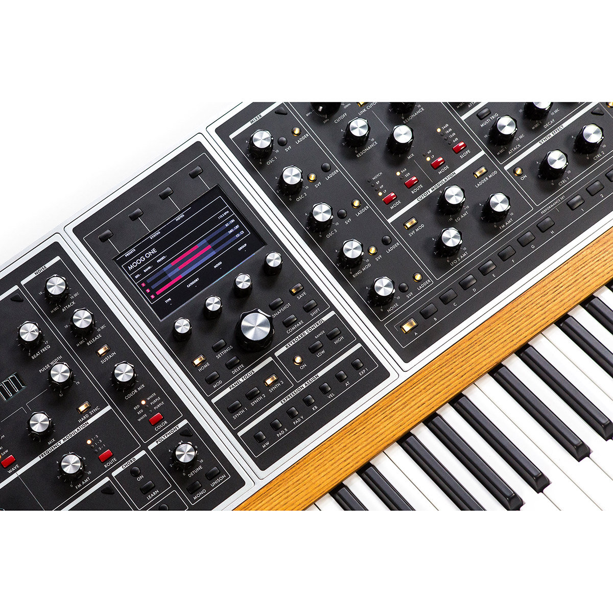 Moog One 8 - Synthétiseur SonoVente.com