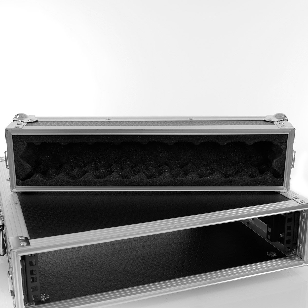 Plugger Case Flight case Rack 2U - Flight 19 SonoVente.com