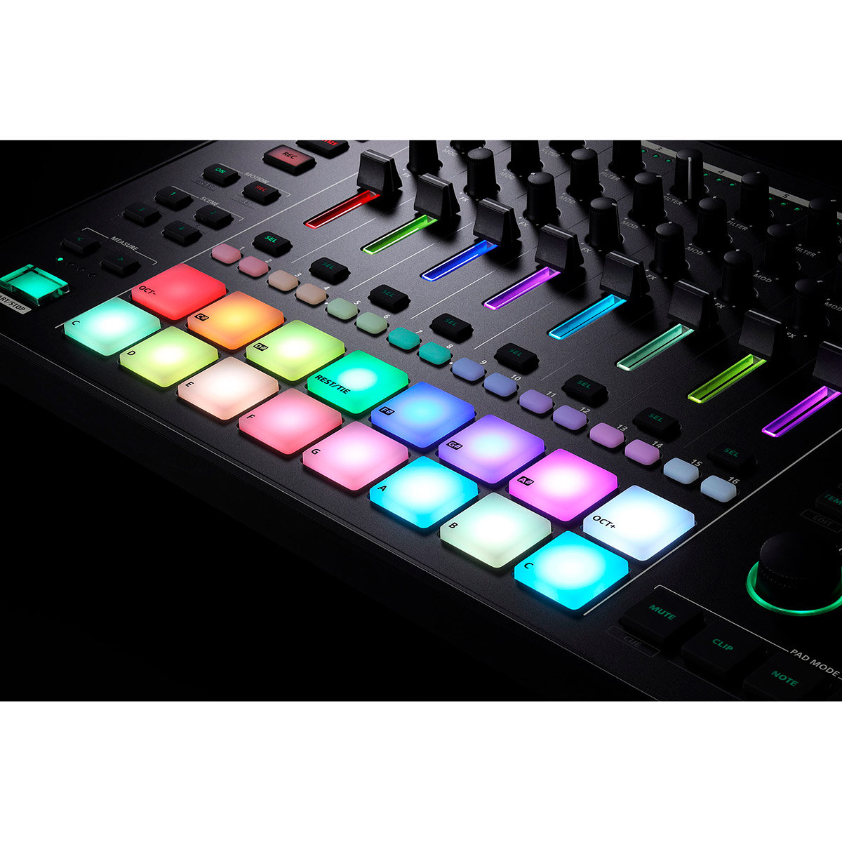 Roland MC-707 - Sampler / grooveBox SonoVente.com