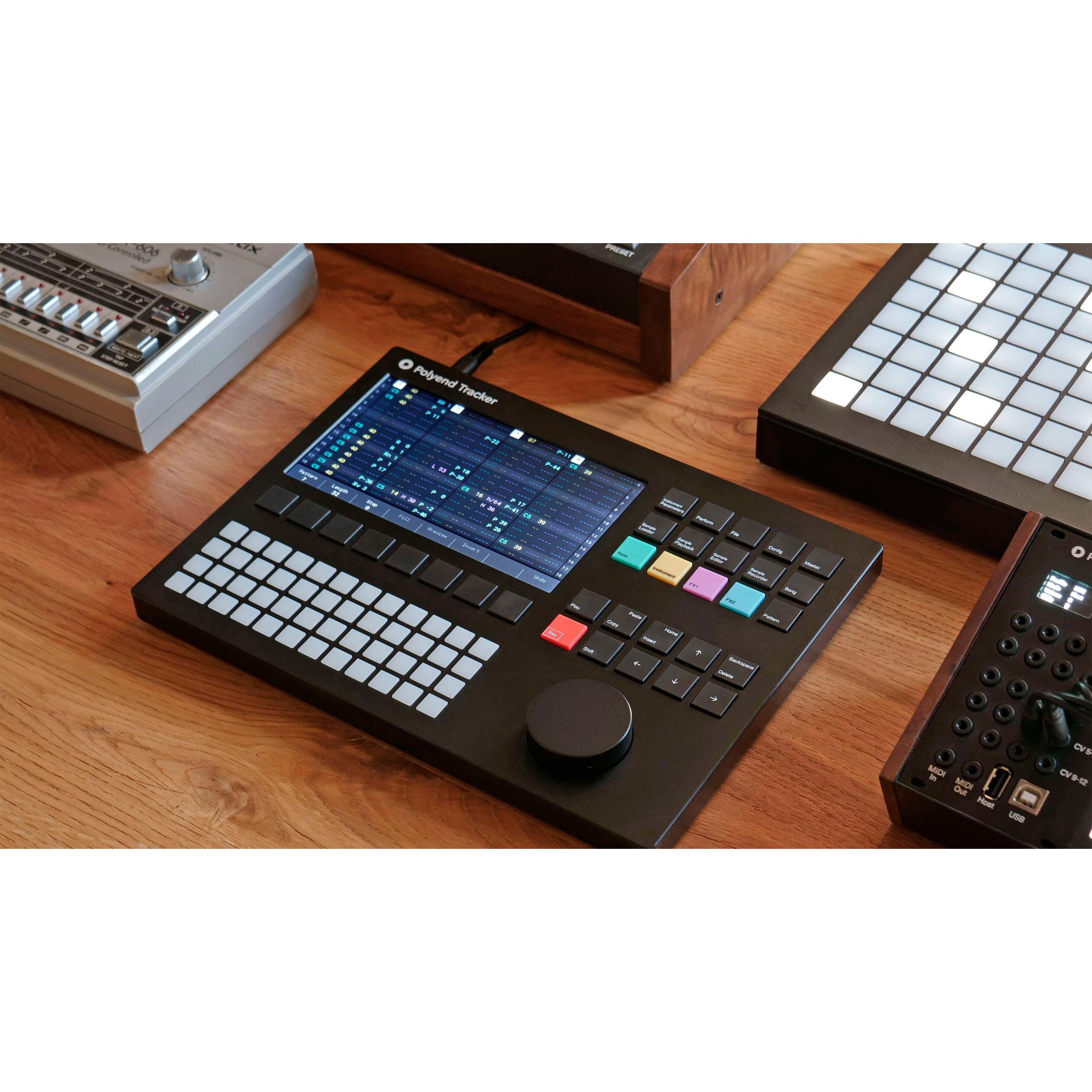 Polyend Tracker : Sampler / GrooveBox Polyend - SonoVente.com