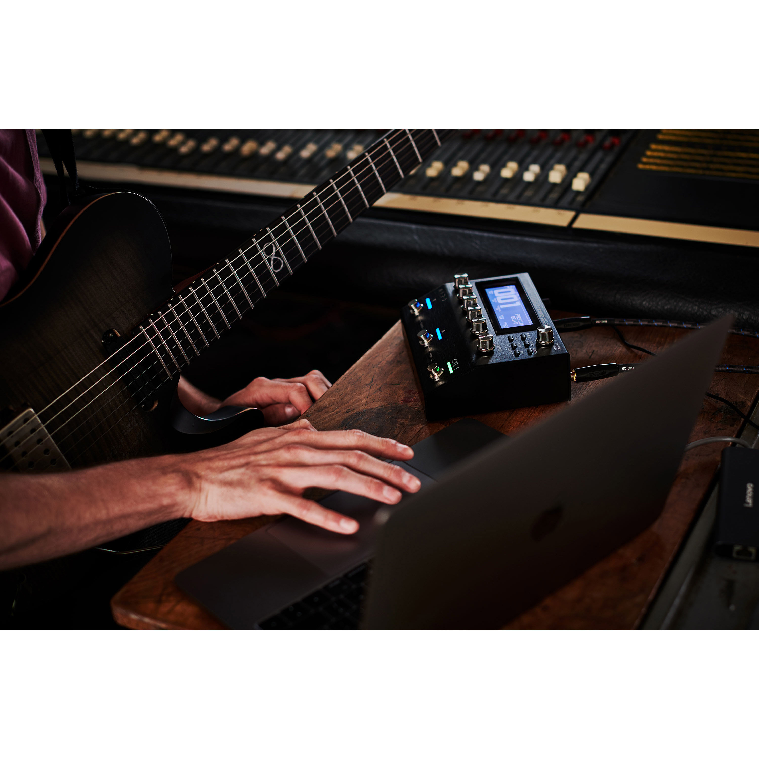 Boss GT-1000 CORE - Effets guitare électrique SonoVente.com