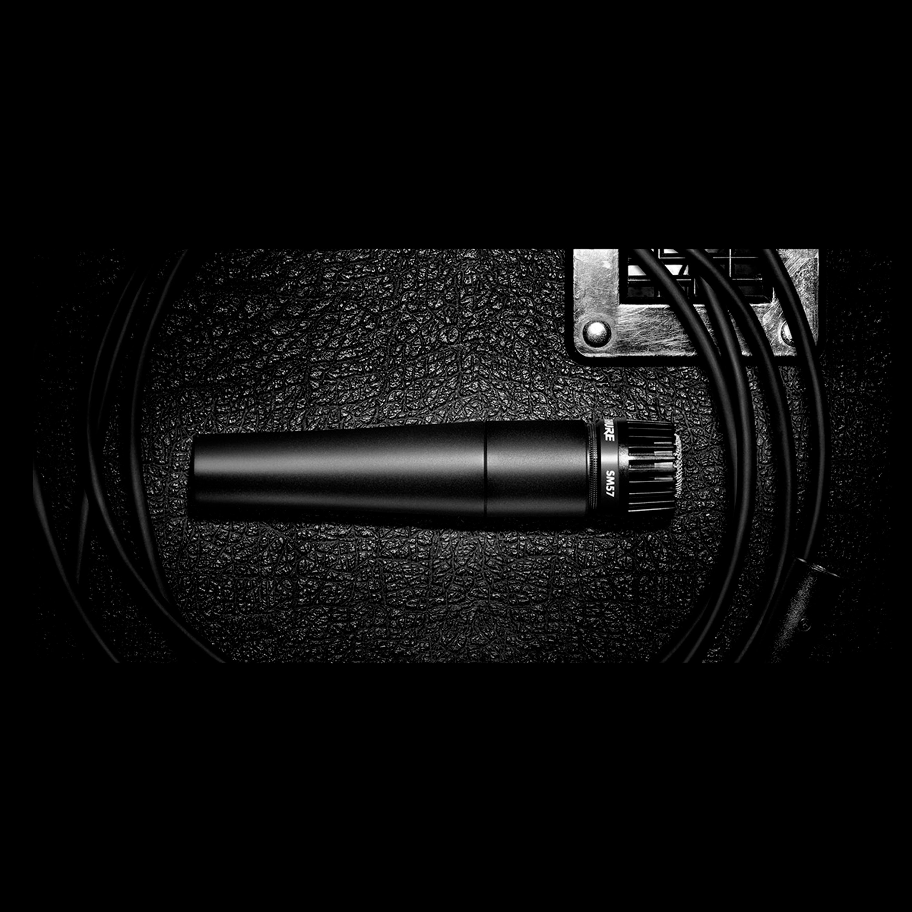 Shure Pack SM57 + Câble XLR 10m + Pied - Micro chant SonoVente.com