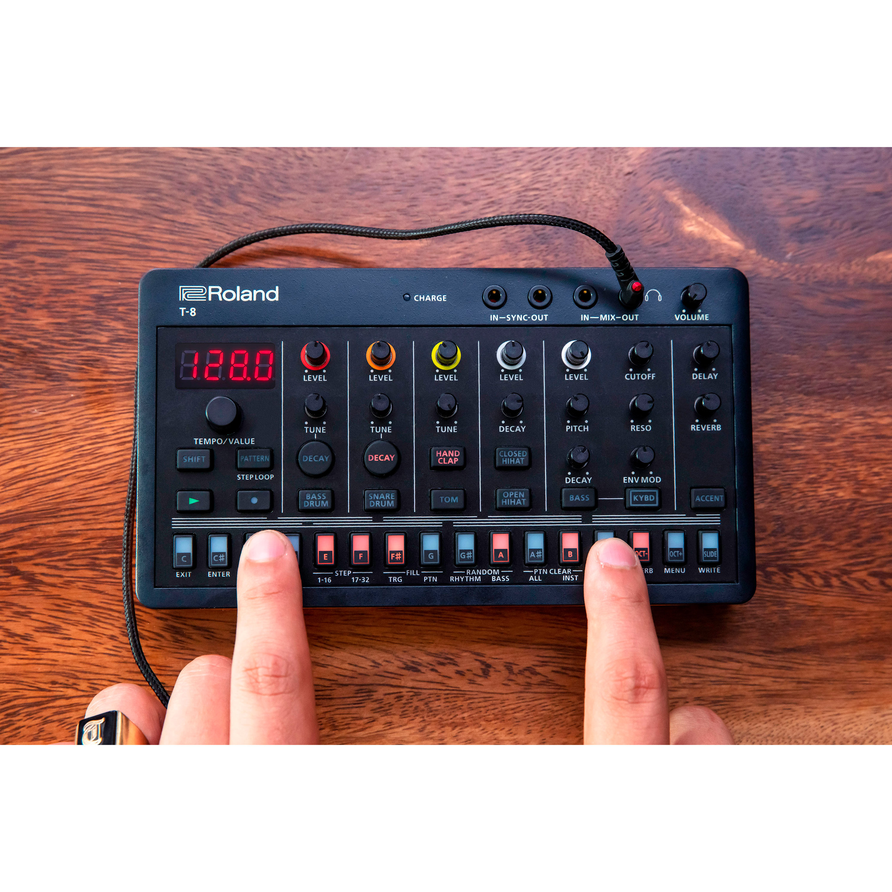 Roland T-8 Beat Machine Aira Compact - Sampler / grooveBox SonoVente.com