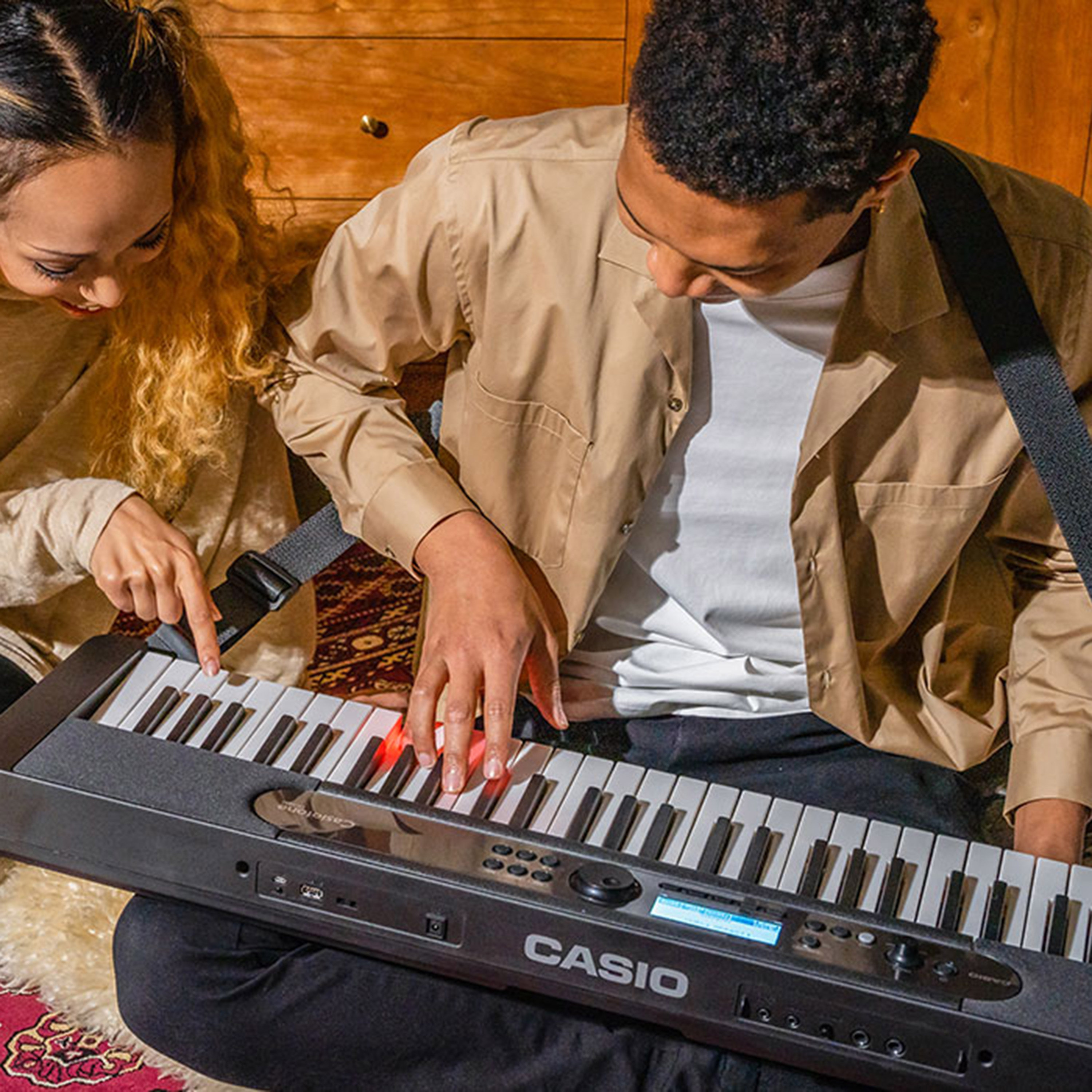 Casio LK-S450 Casiotone - Clavier toucher dynamique SonoVente.com