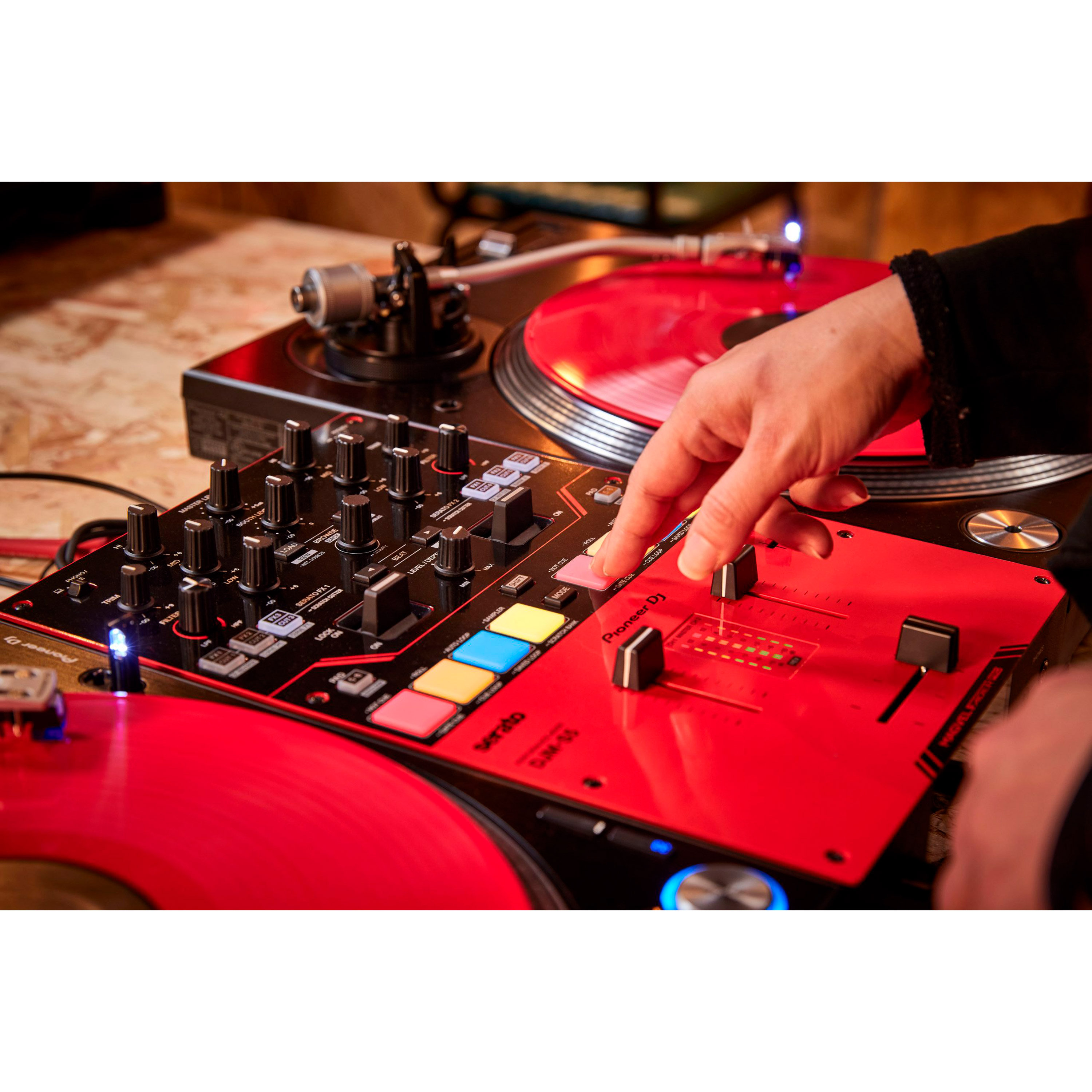 Pioneer DJ DJM-S5 - Table de mixage DJ SonoVente.com