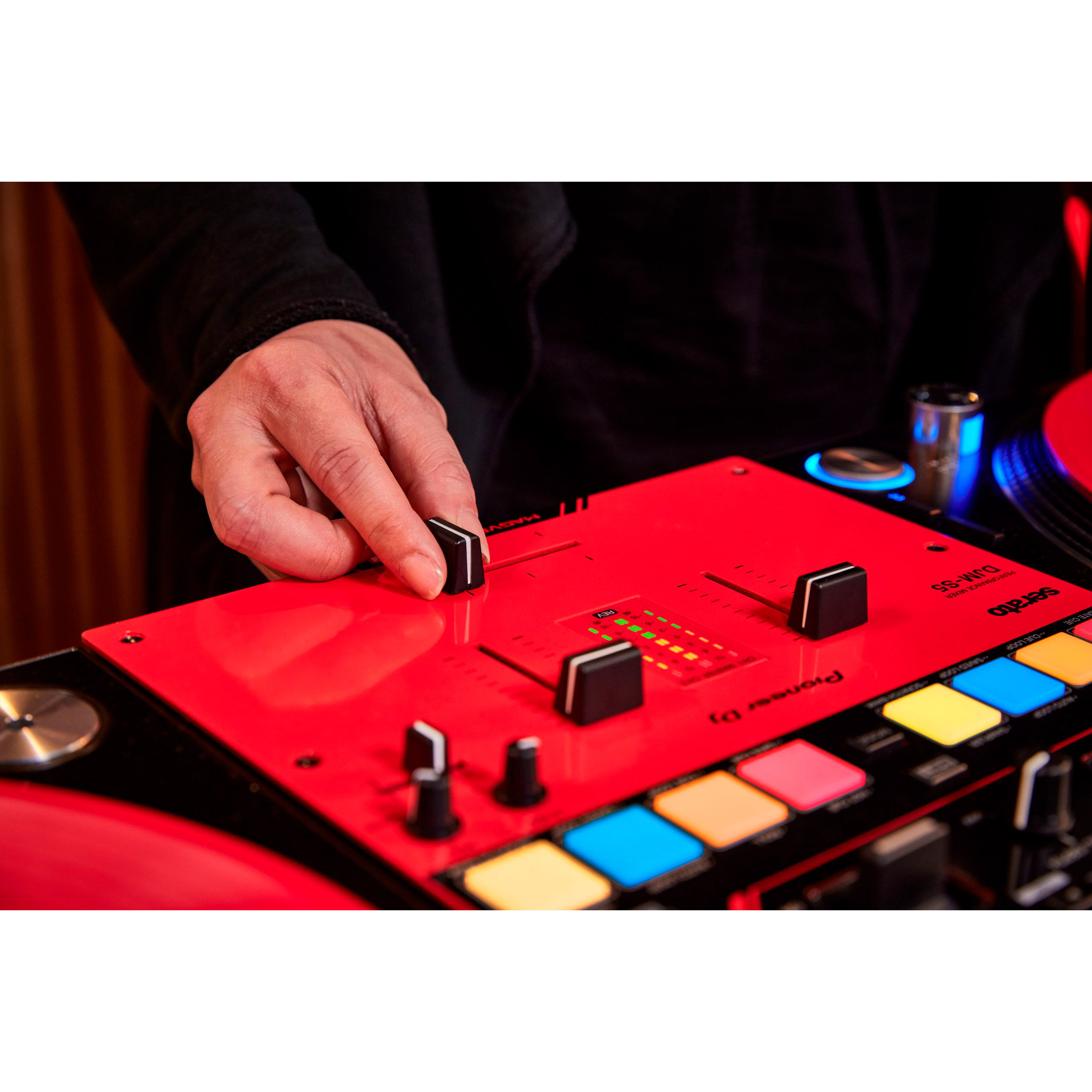 Pioneer DJ DJM-S5 - Table de mixage DJ SonoVente.com