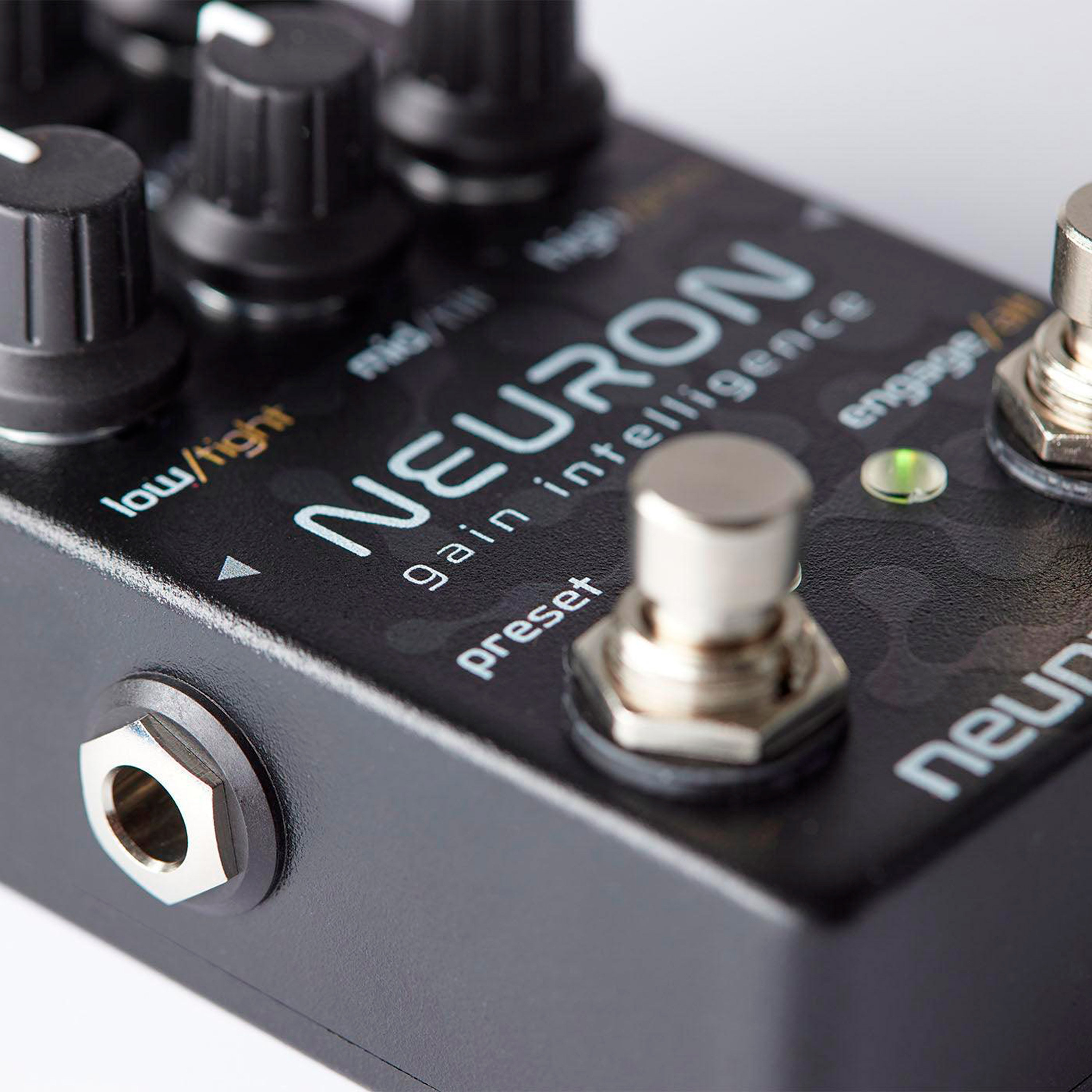 Neunaber Audio Neuron Gain Intelligence Preamp - Effets guitare ...