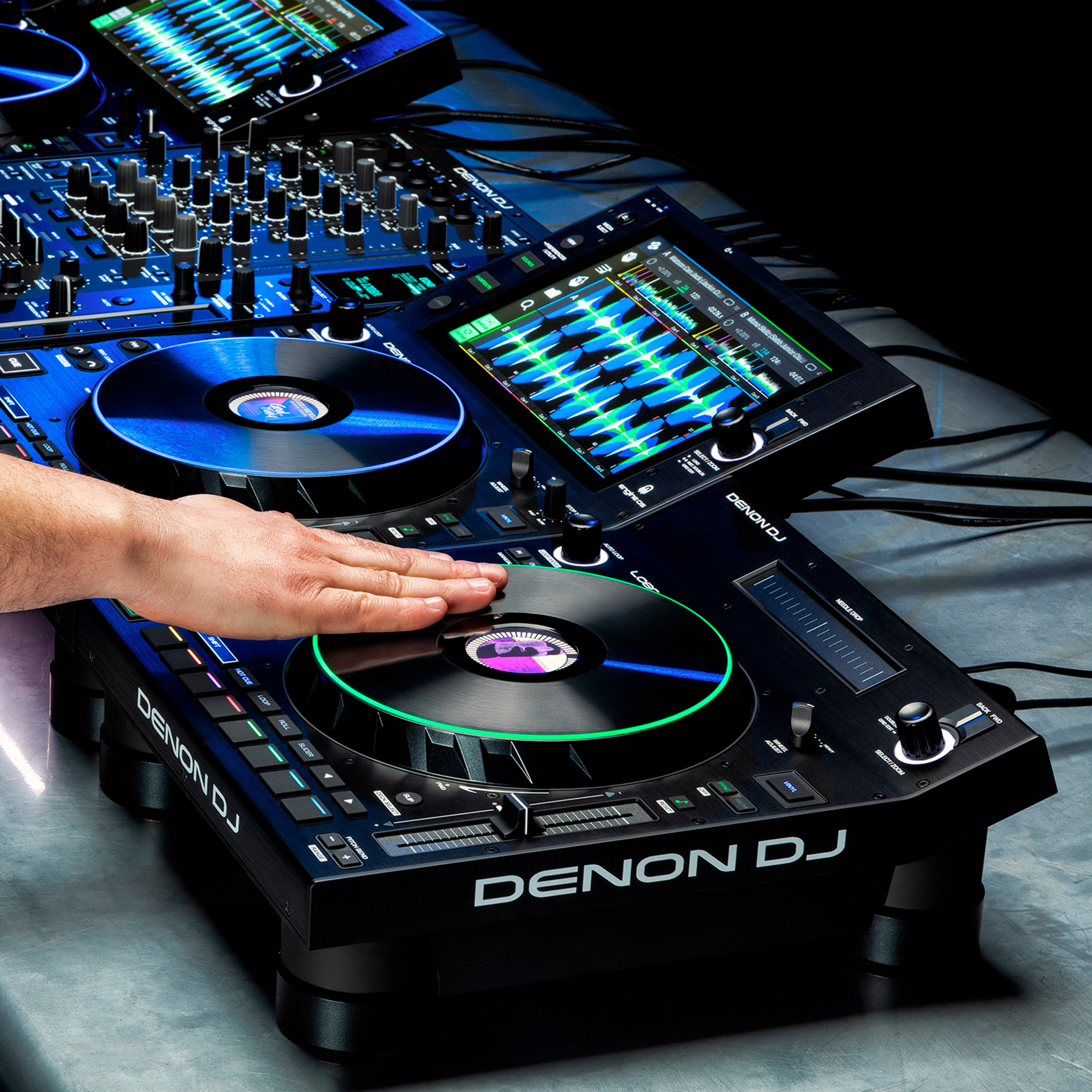Denon DJ SC6000M Prime + LC 6000 Bundle 2 - Contrôleur DJ Autonome ...
