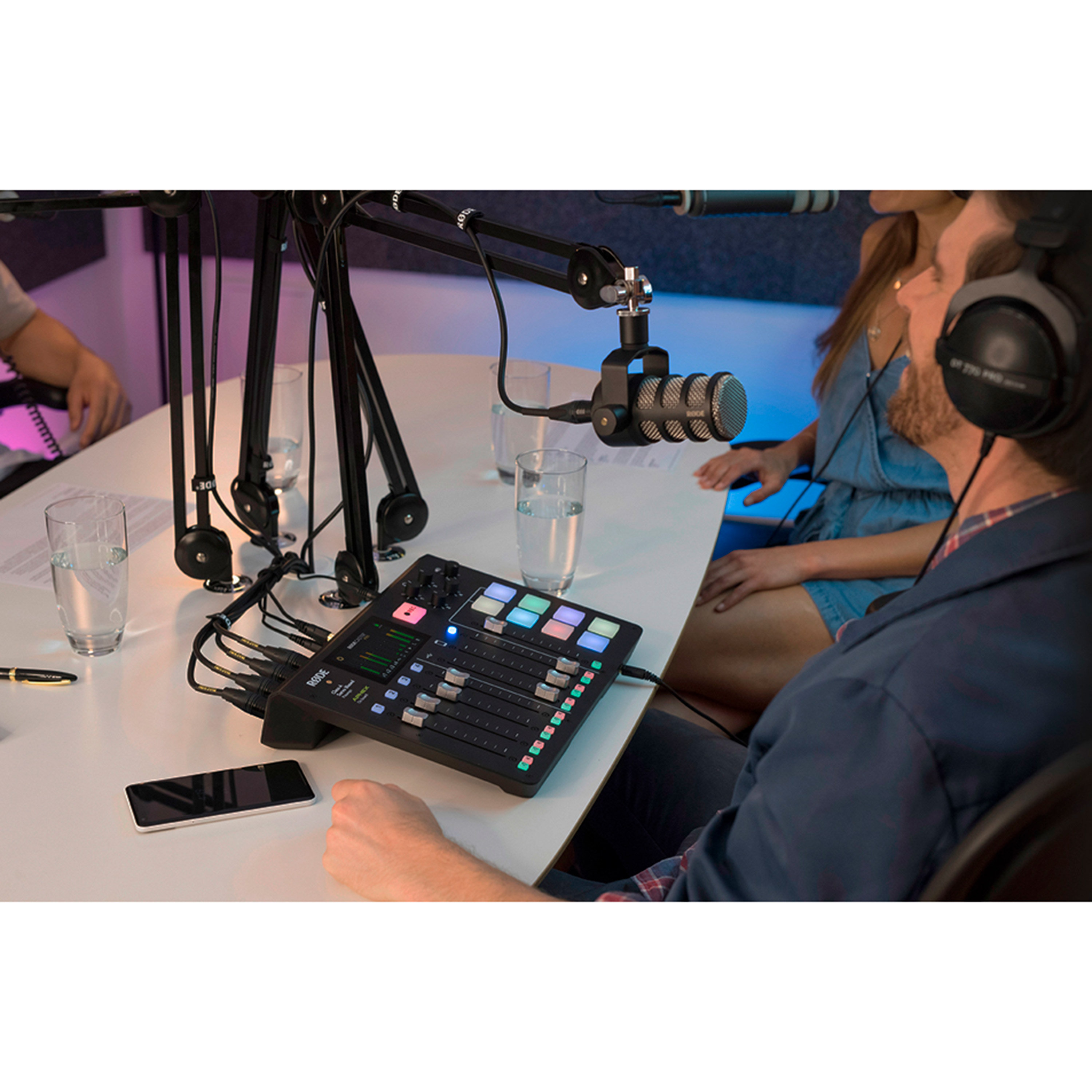 Rode Bundle RodeCaster Pro + Cover - Enregistreur portable SonoVente.com