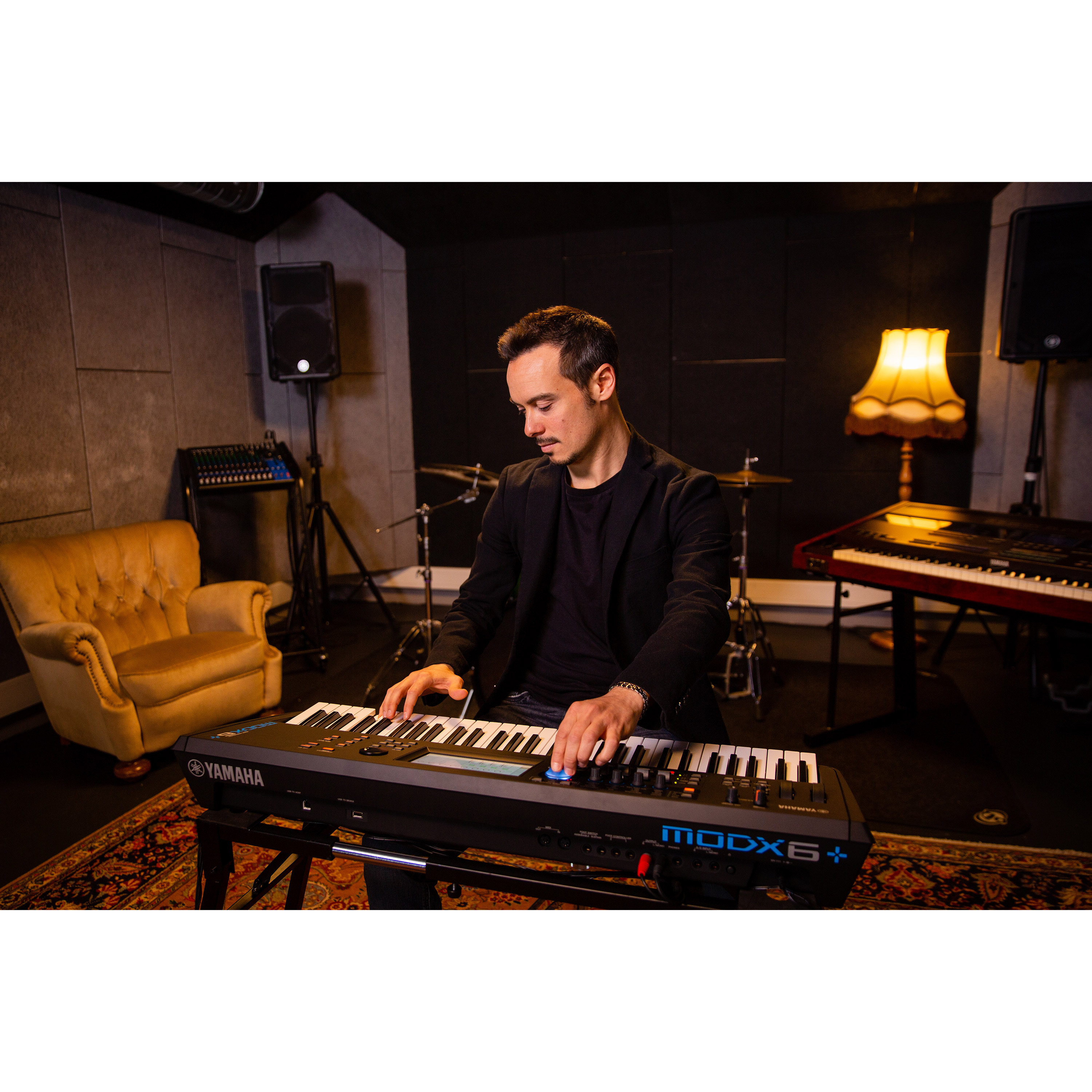 Yamaha MODX6+ - Synthétiseur SonoVente.com