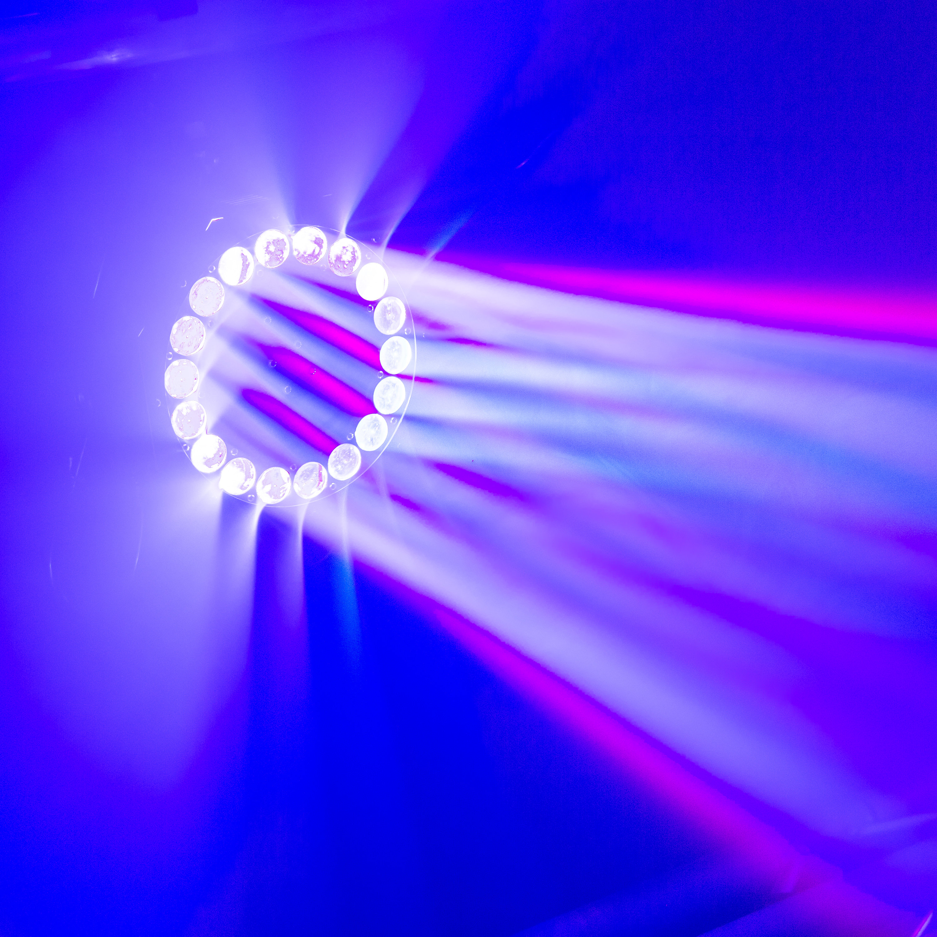 Mac Mah Cyclone-LZR - Effets à LED SonoVente.com