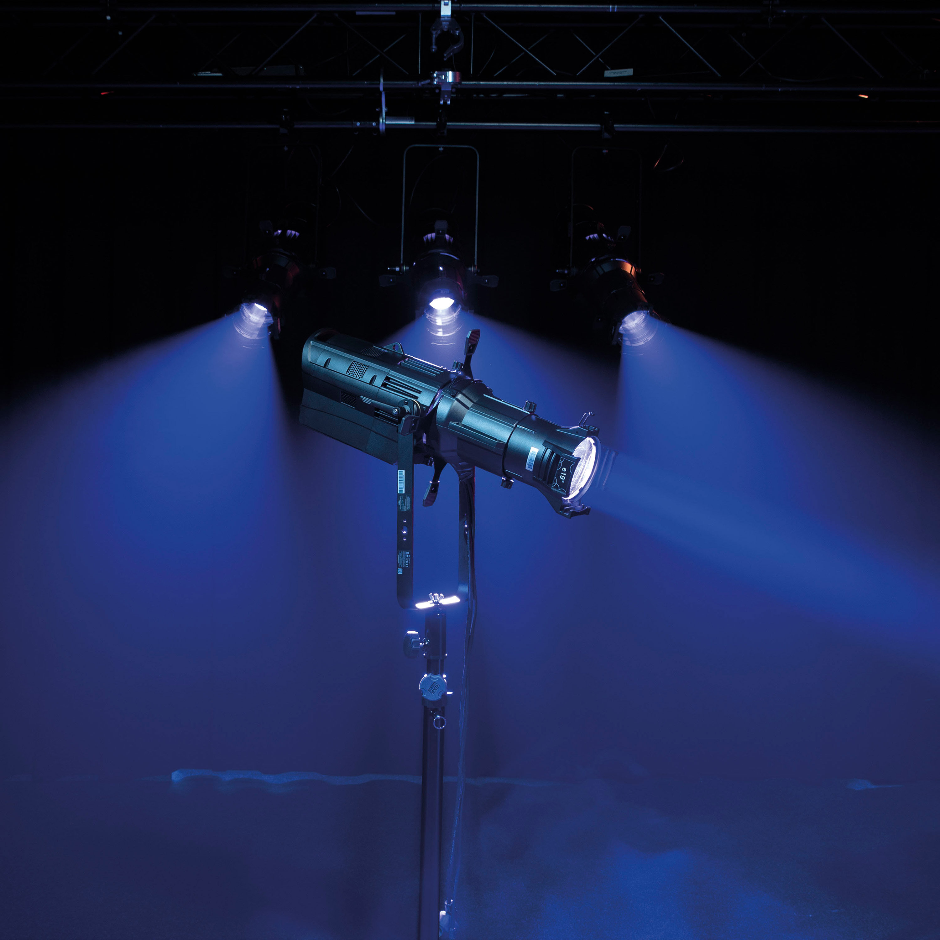 Showtec Performer Profile 600 MK4 DDT - Découpes SonoVente.com