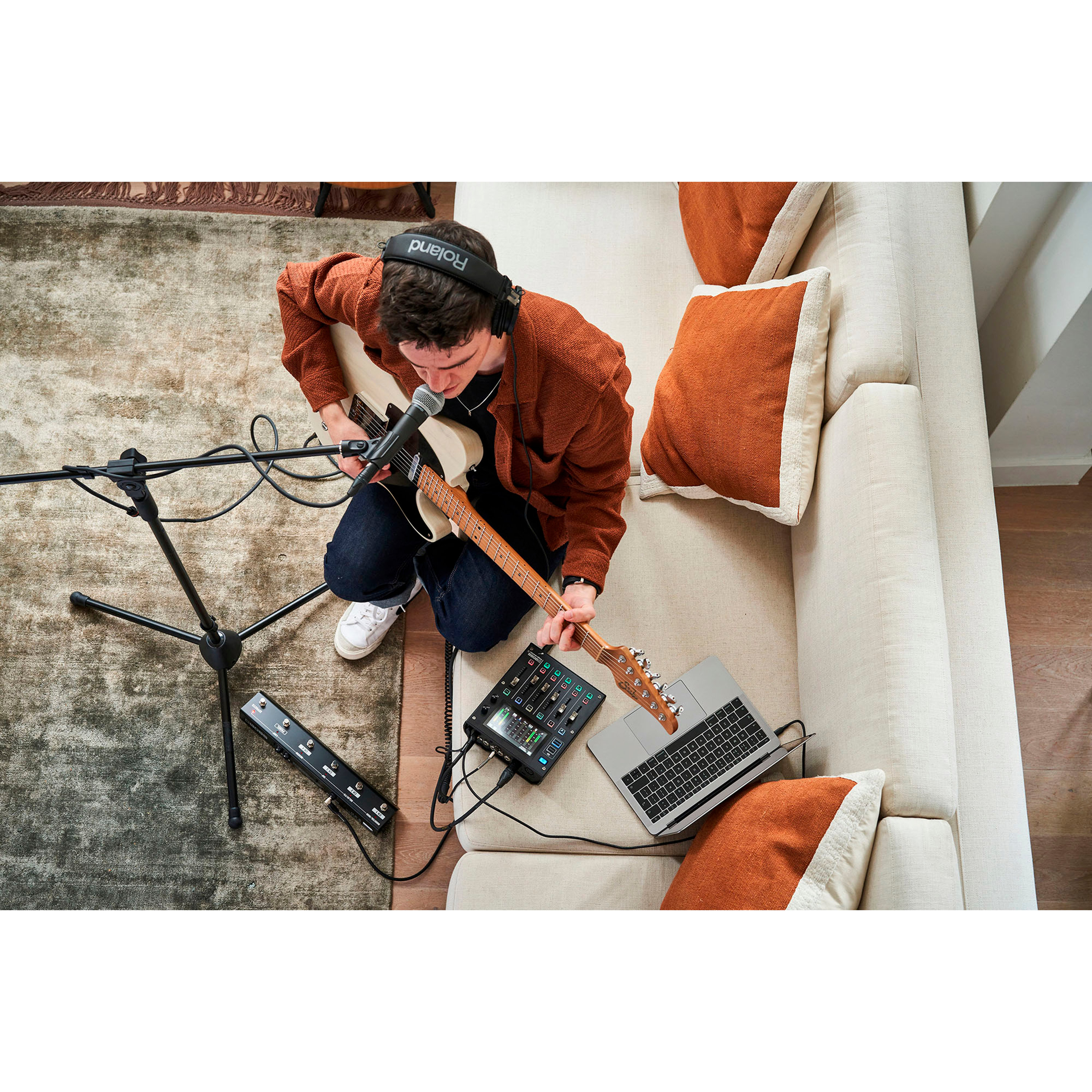 Boss GCS-5 Gigcaster 5 Live Streaming Audio Mixer - Materiel streaming ...