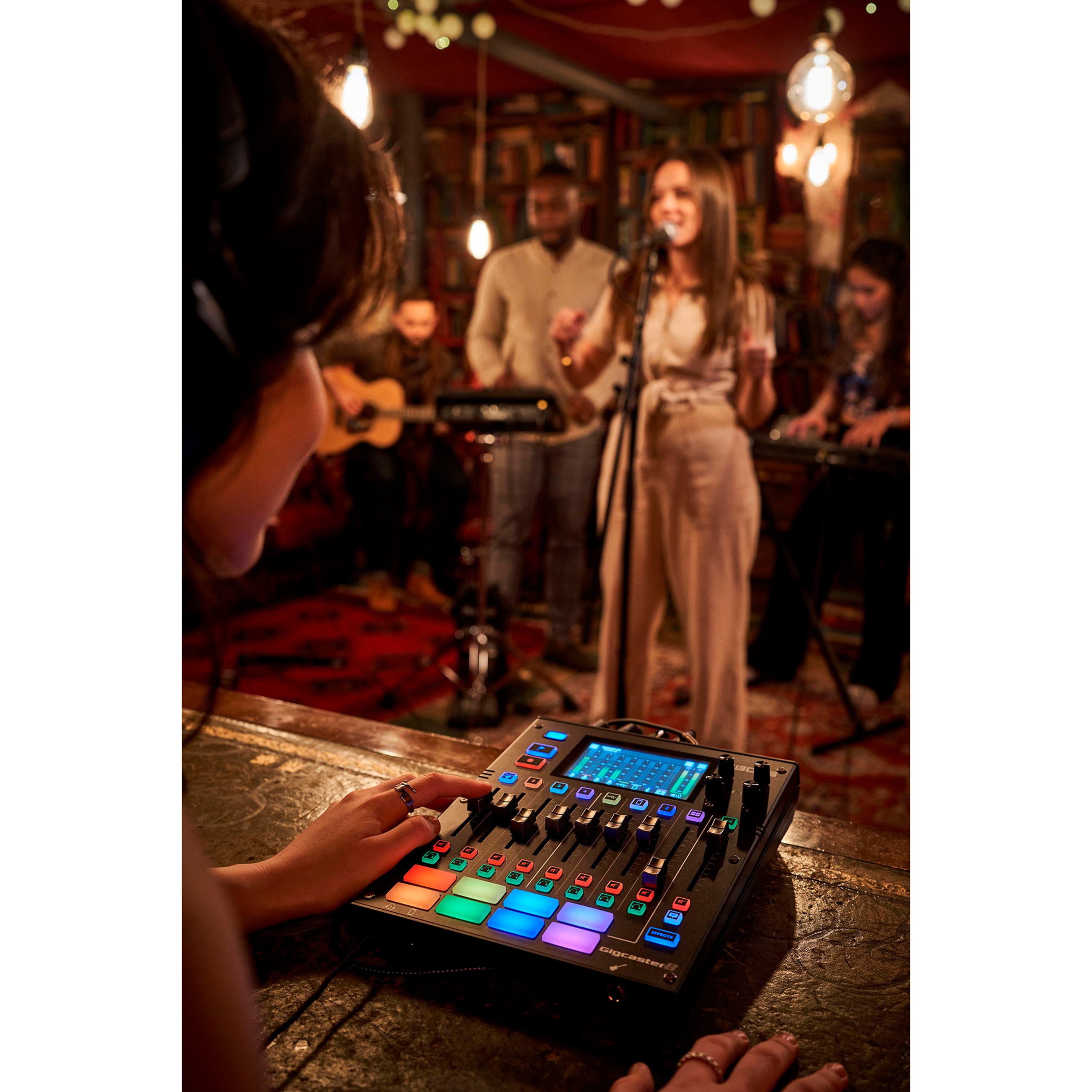 Boss GCS-8 Gigcaster 8 Live Streaming Audio Mixer - Materiel streaming ...