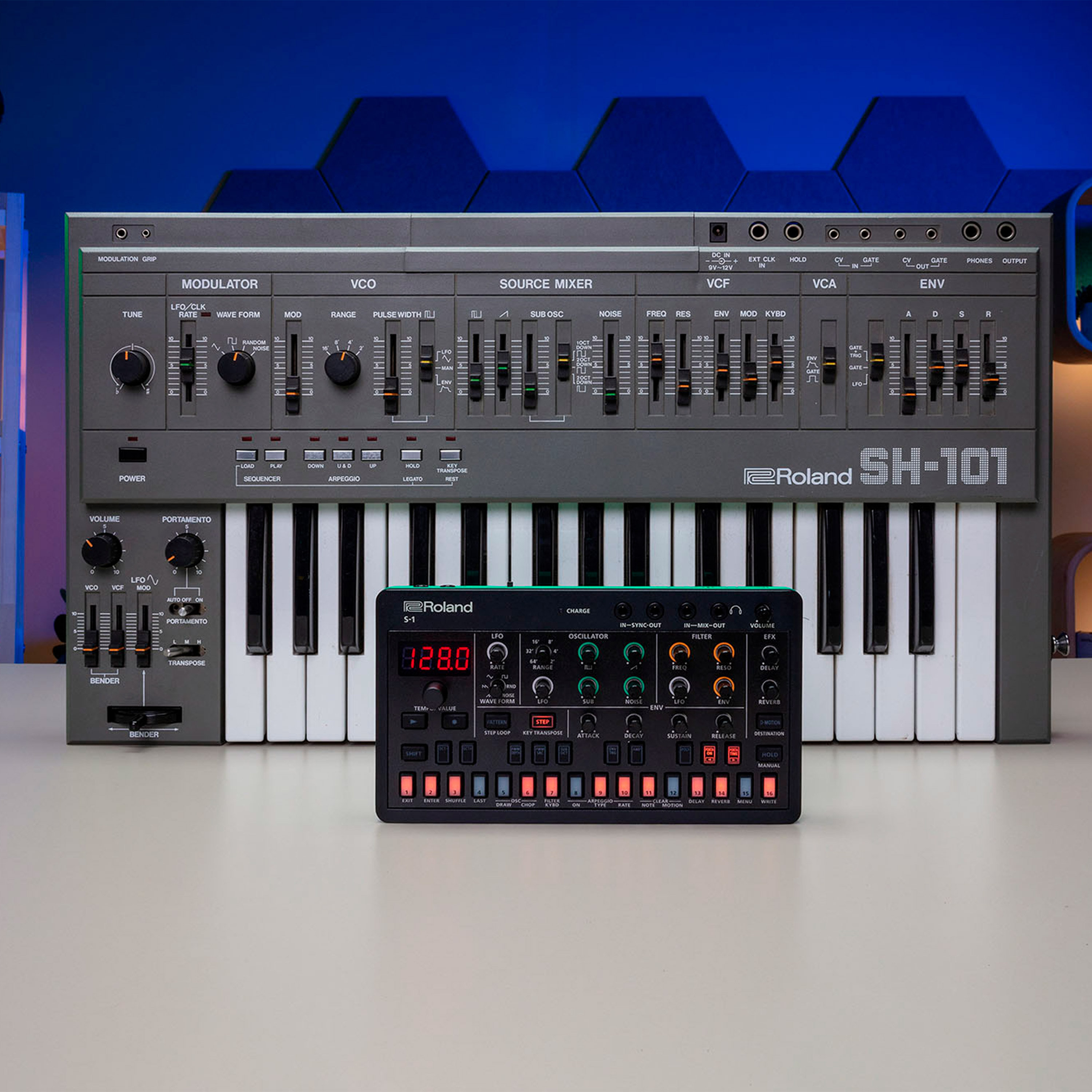 Roland S-1 Tweak synth Aira Compact - Synthétiseur SonoVente.com