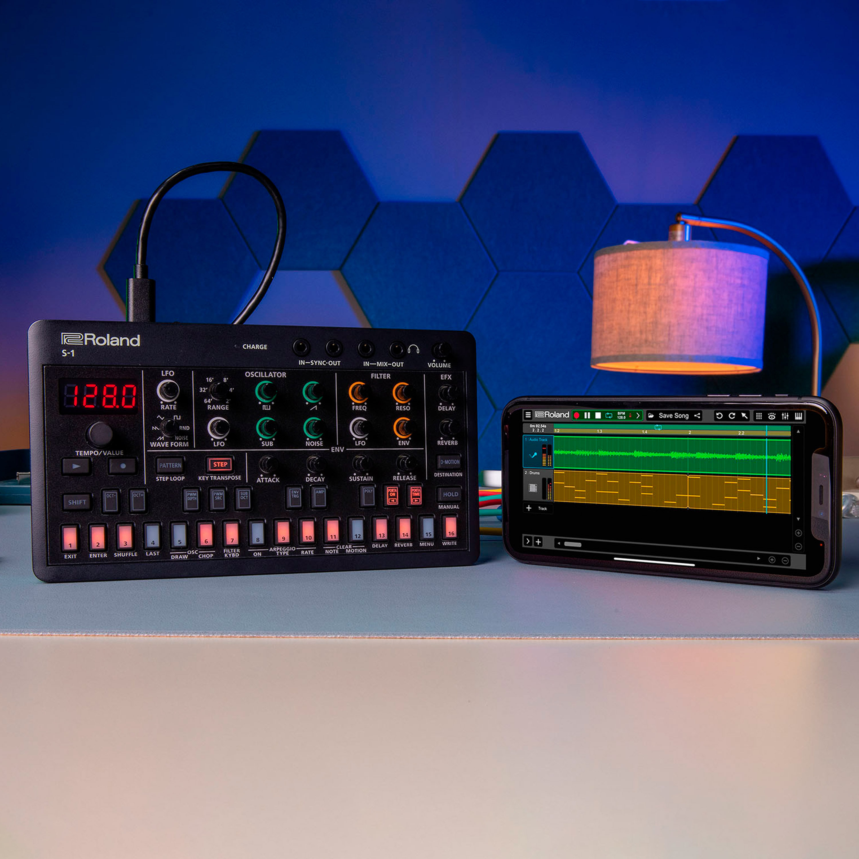 Roland S-1 Tweak synth Aira Compact - Synthétiseur SonoVente.com