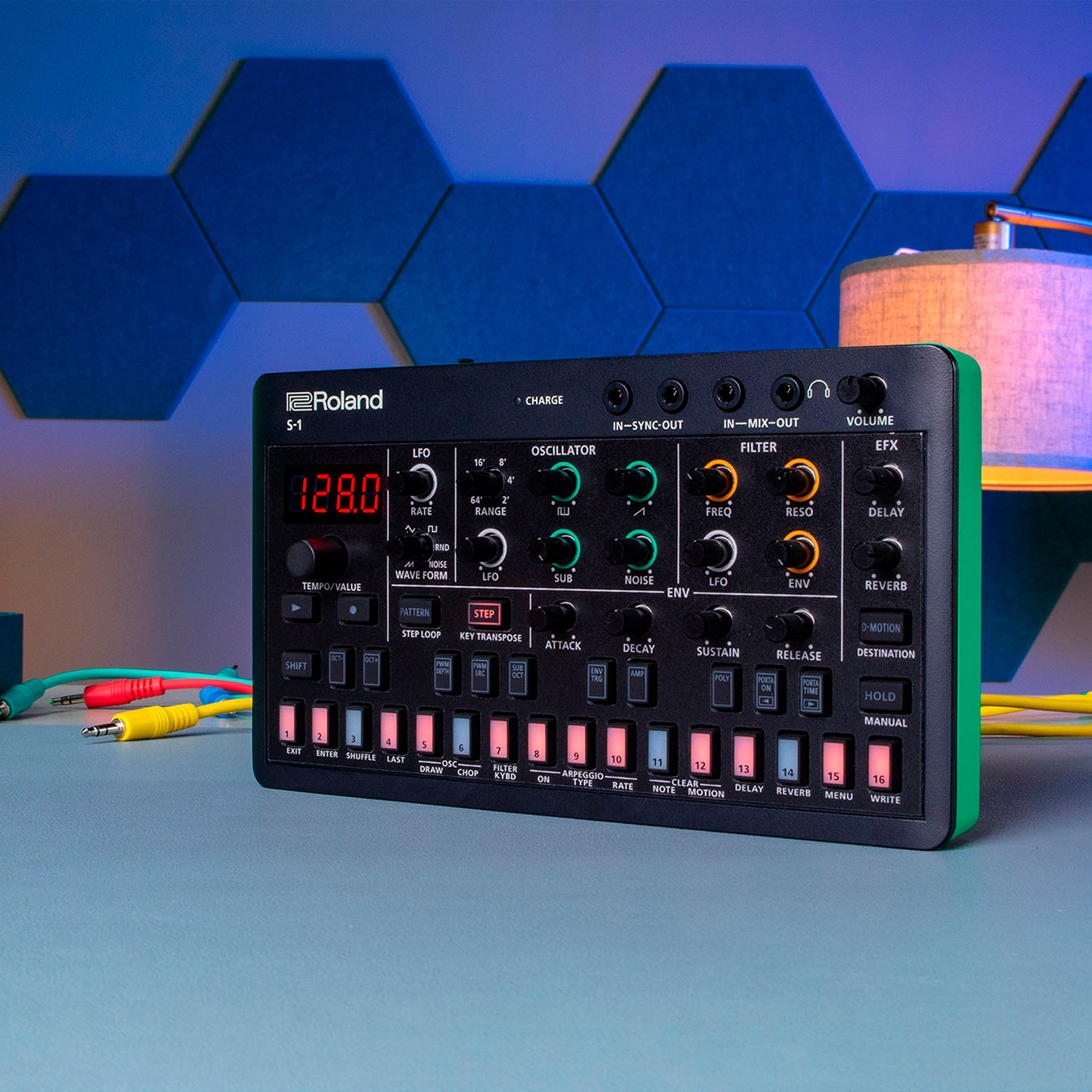 Roland S-1 Tweak synth Aira Compact - Synthétiseur SonoVente.com