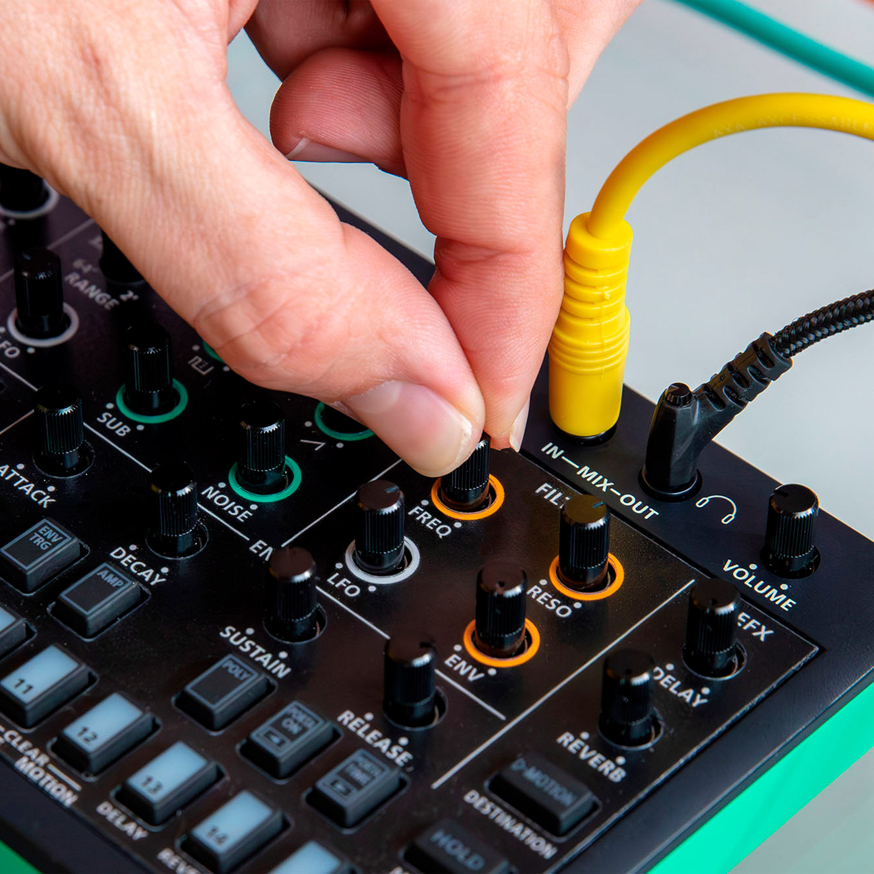 Roland S-1 Tweak synth Aira Compact - Synthétiseur SonoVente.com