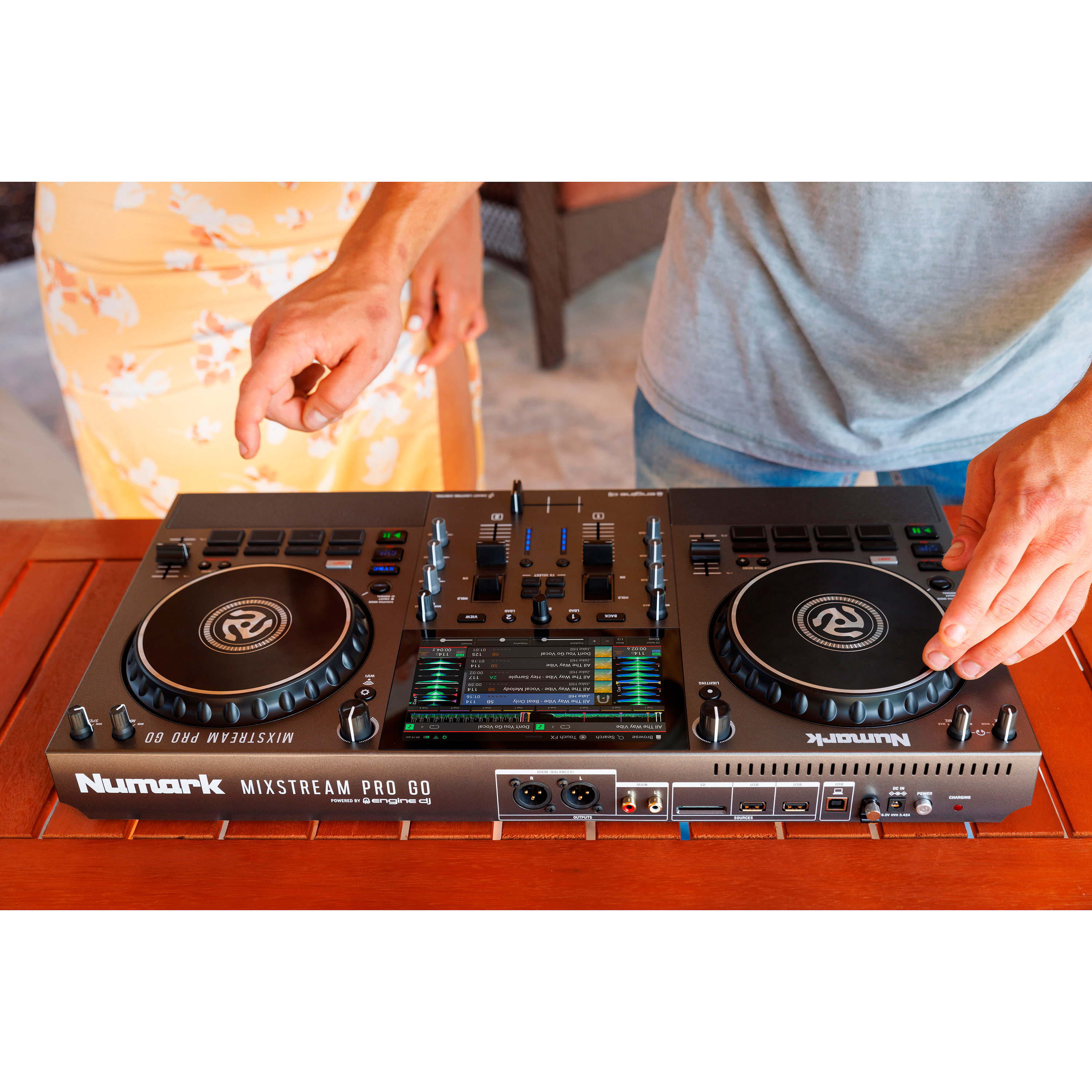 Numark Mixstream Pro Go - Contrôleur DJ autonome SonoVente.com