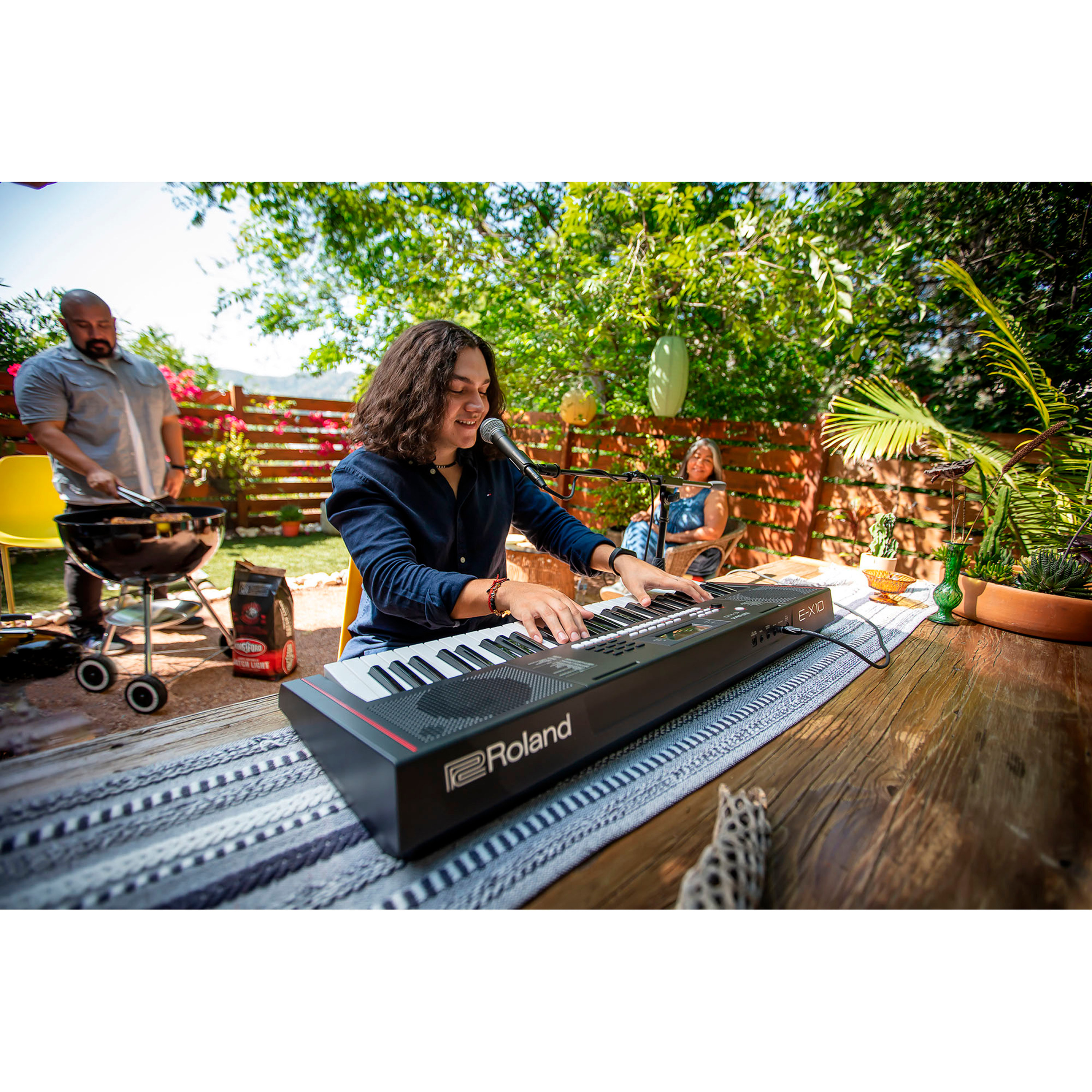 Roland E-X10 - Clavier toucher dynamique SonoVente.com