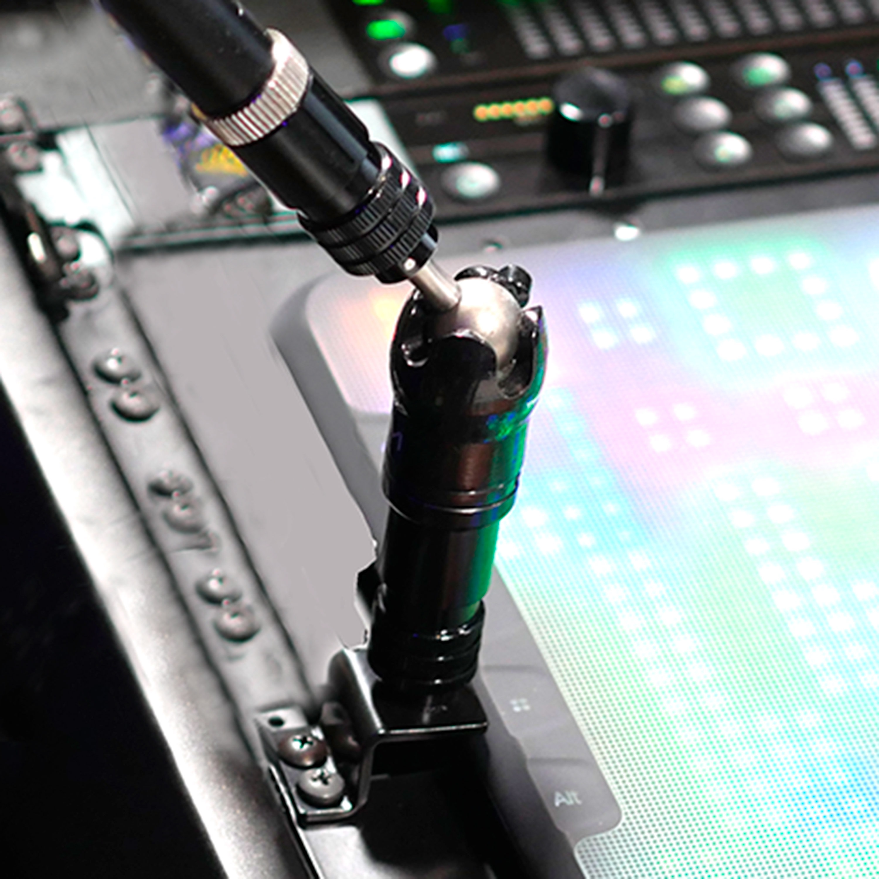 Triad-Orbit IO-RCK IO-Equiped Rack Mount - Accessoires pieds de micro ...