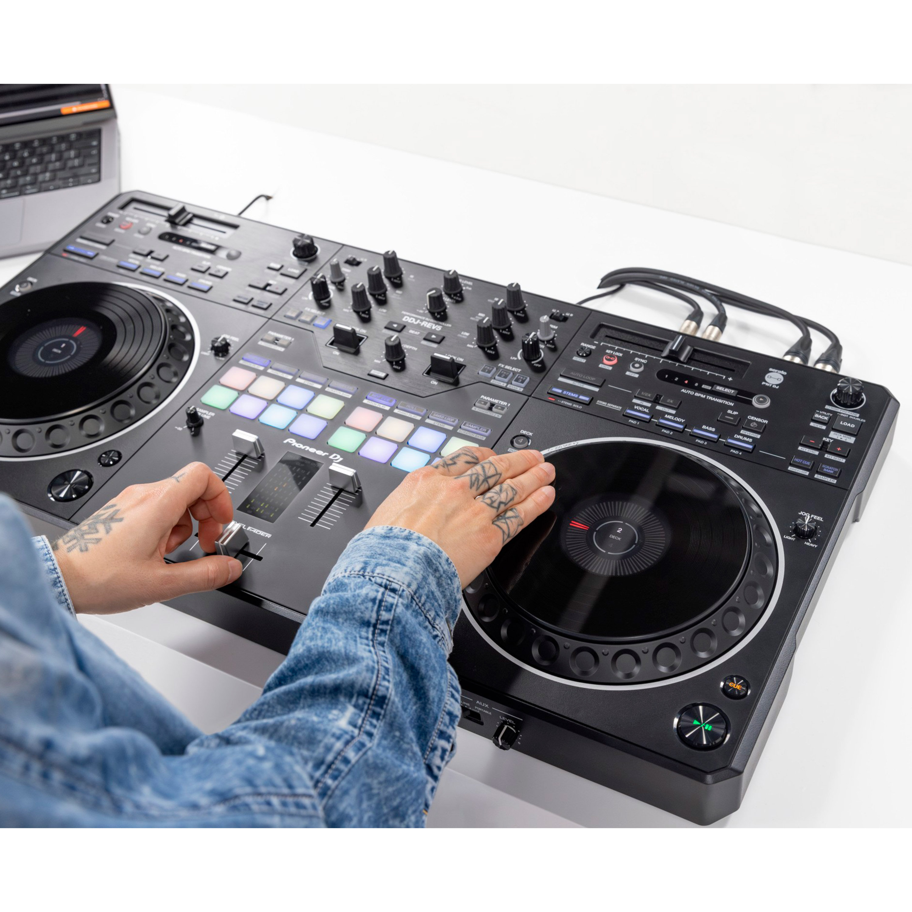 Pioneer DJ DDJ-REV5 - Contrôleur DJ USB SonoVente.com