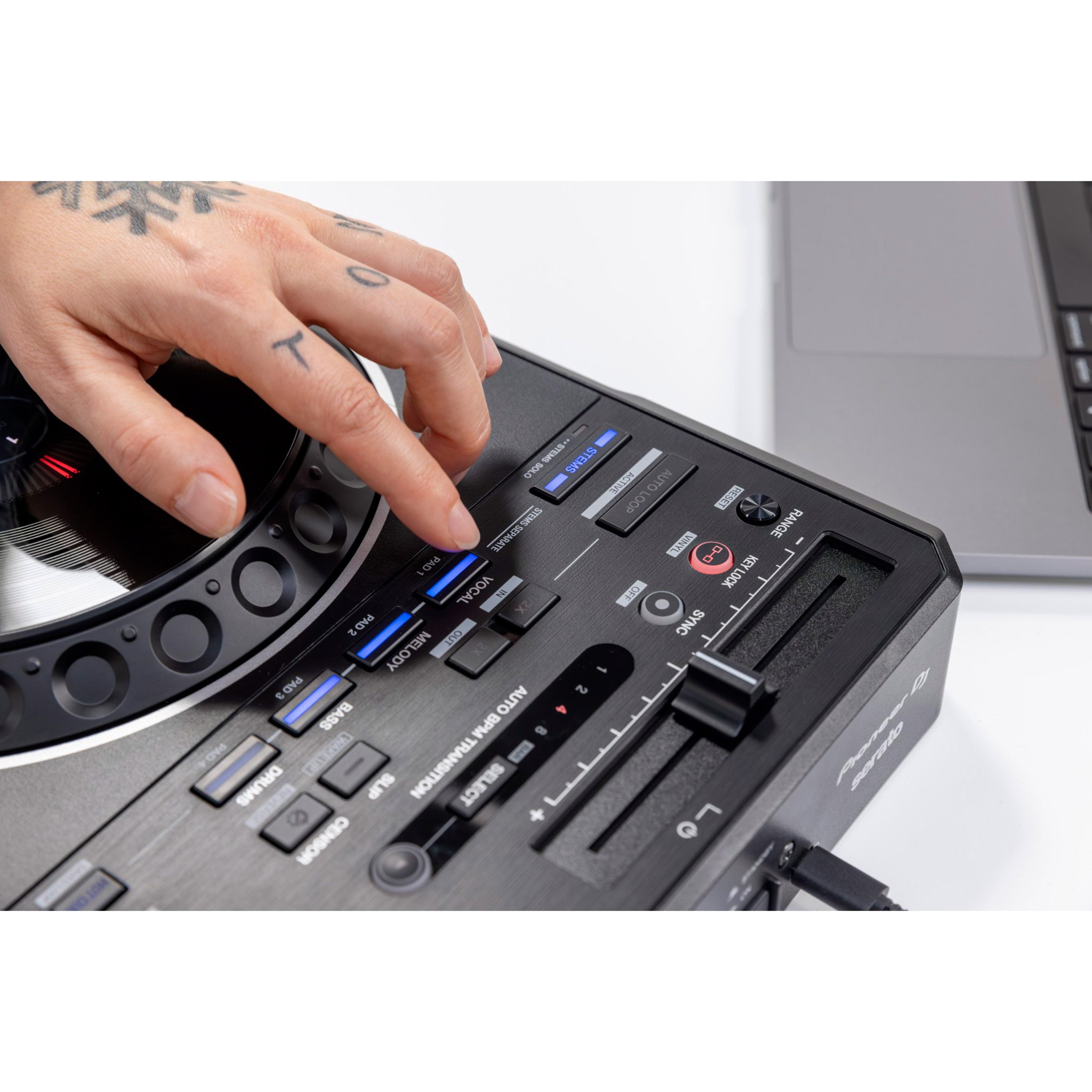 Pioneer DJ DDJ-REV5 - Contrôleur DJ USB SonoVente.com