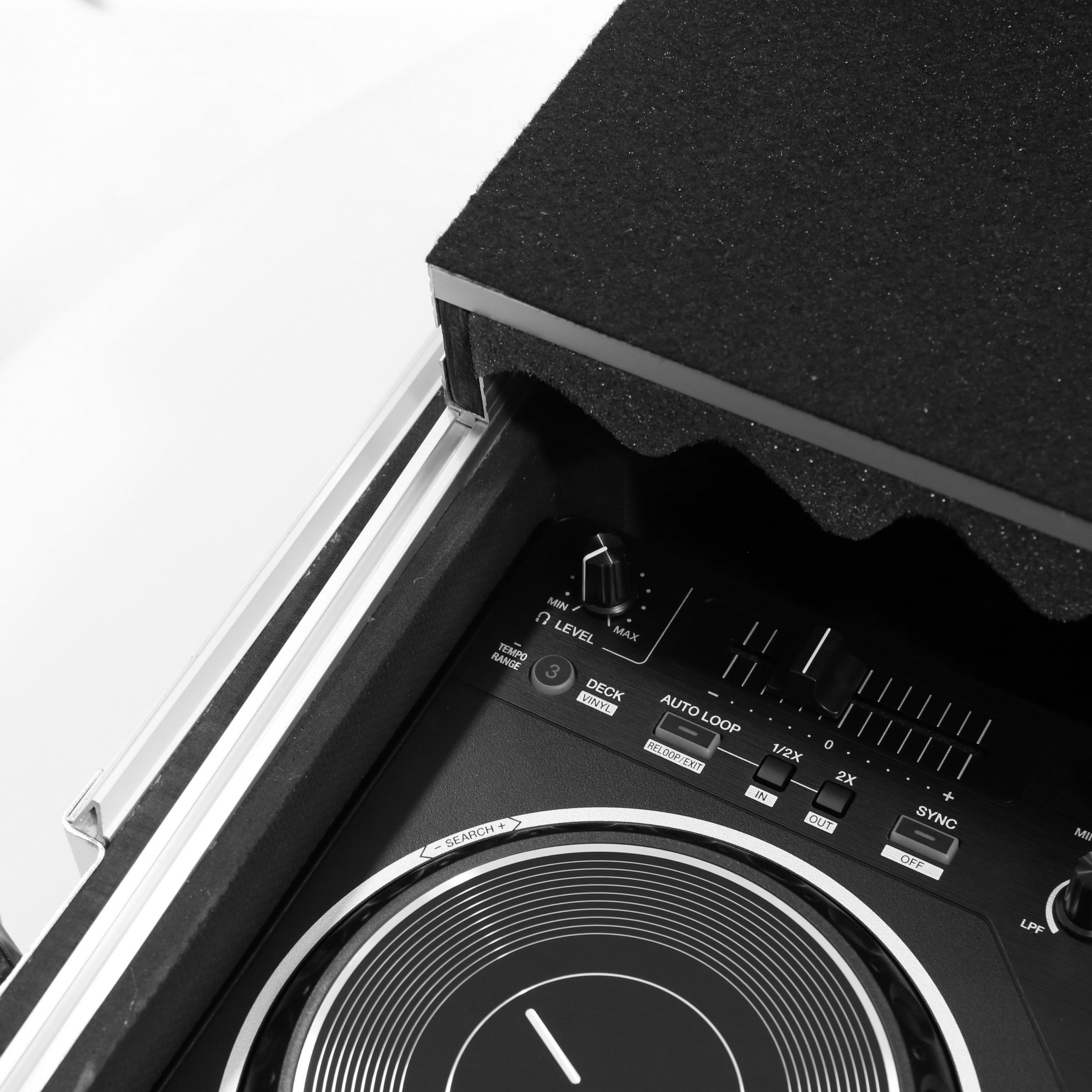 Pioneer DJ Pack DDJ-REV1 + Flight case - Contrôleur DJ USB SonoVente.com