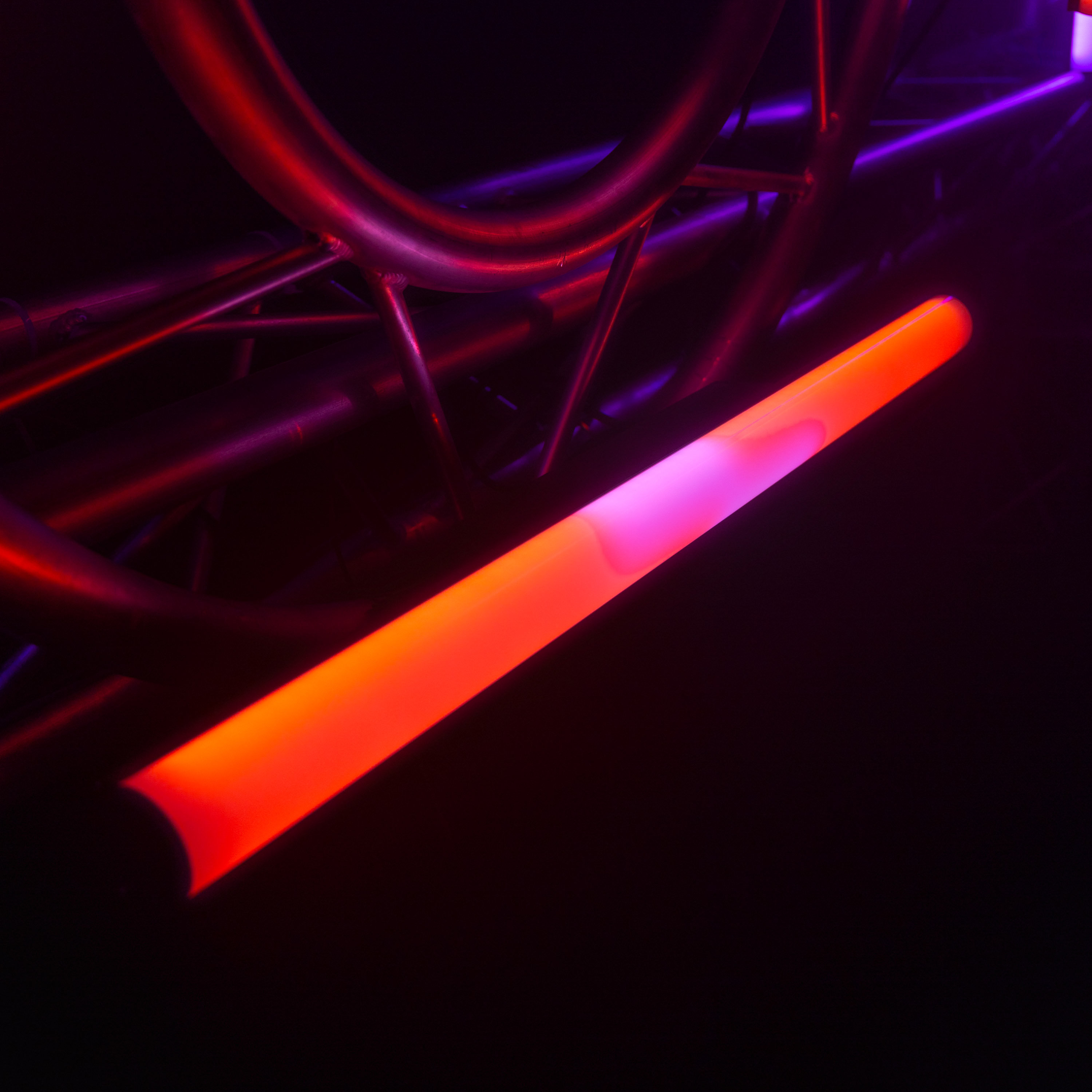 BoomTone DJ Neon Bar - Barre à LED SonoVente.com