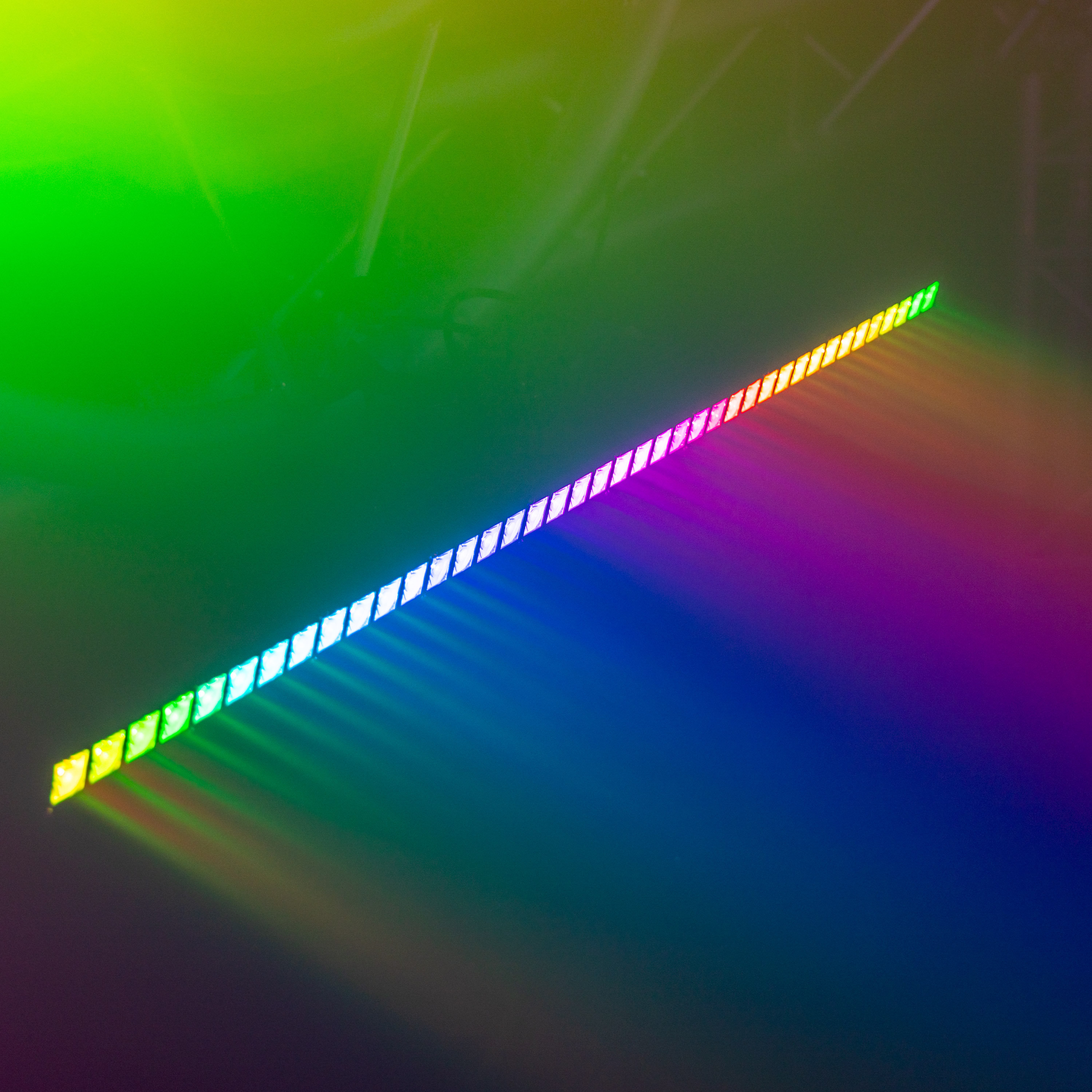 BoomTone DJ Beam Bar - Barre à LED SonoVente.com