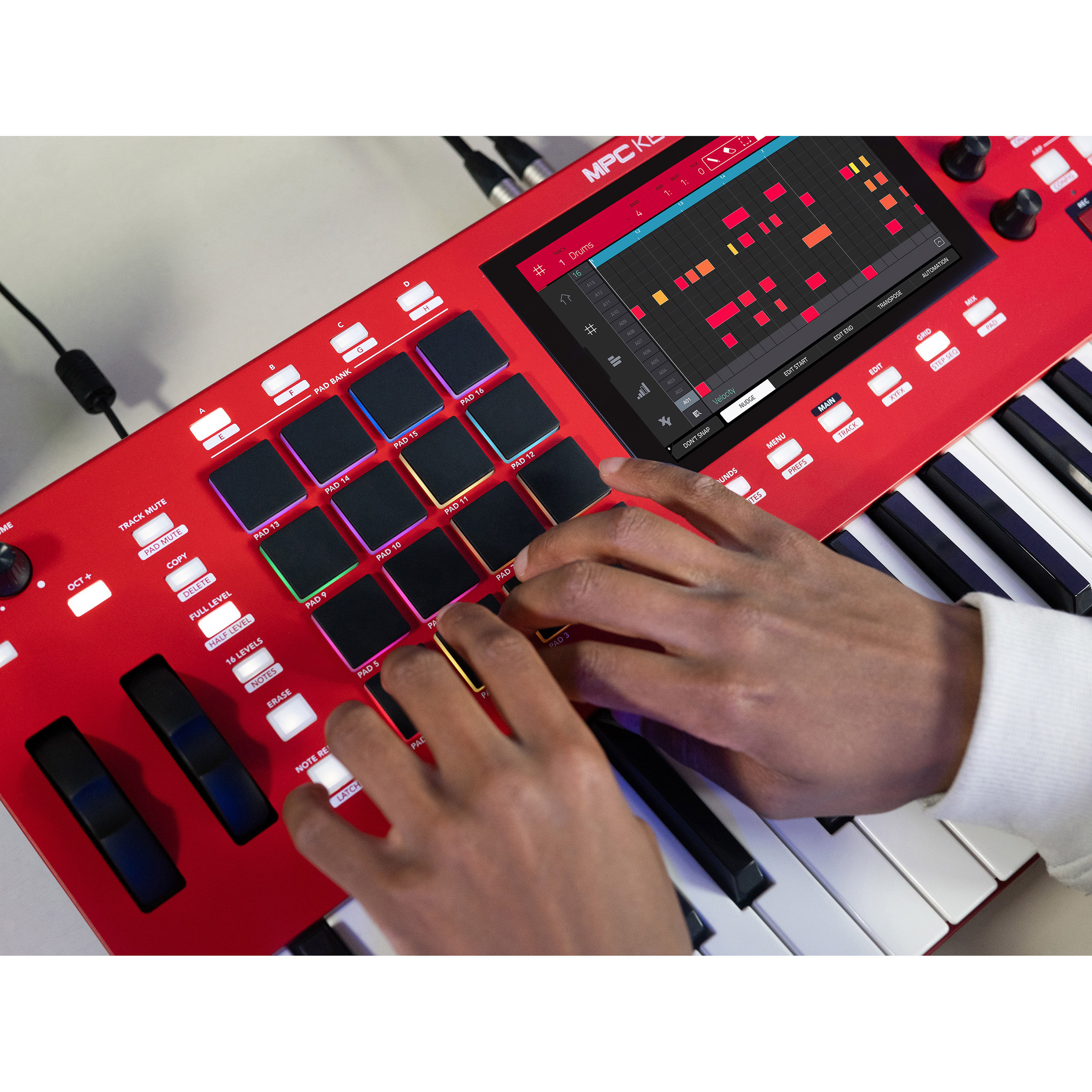 Akai MPC Key 37 - Synthétiseur SonoVente.com