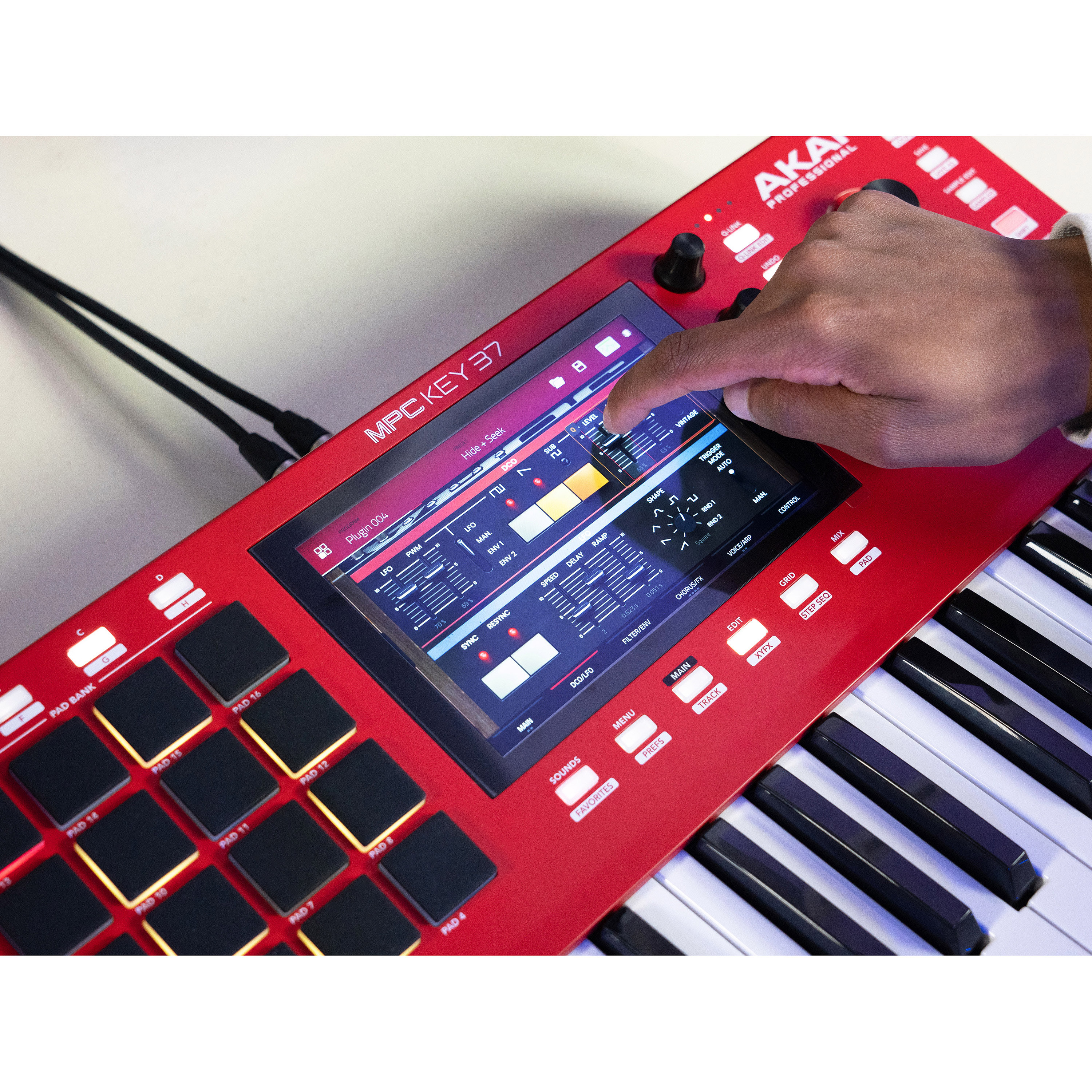 Akai MPC Key 37 - Synthétiseur SonoVente.com