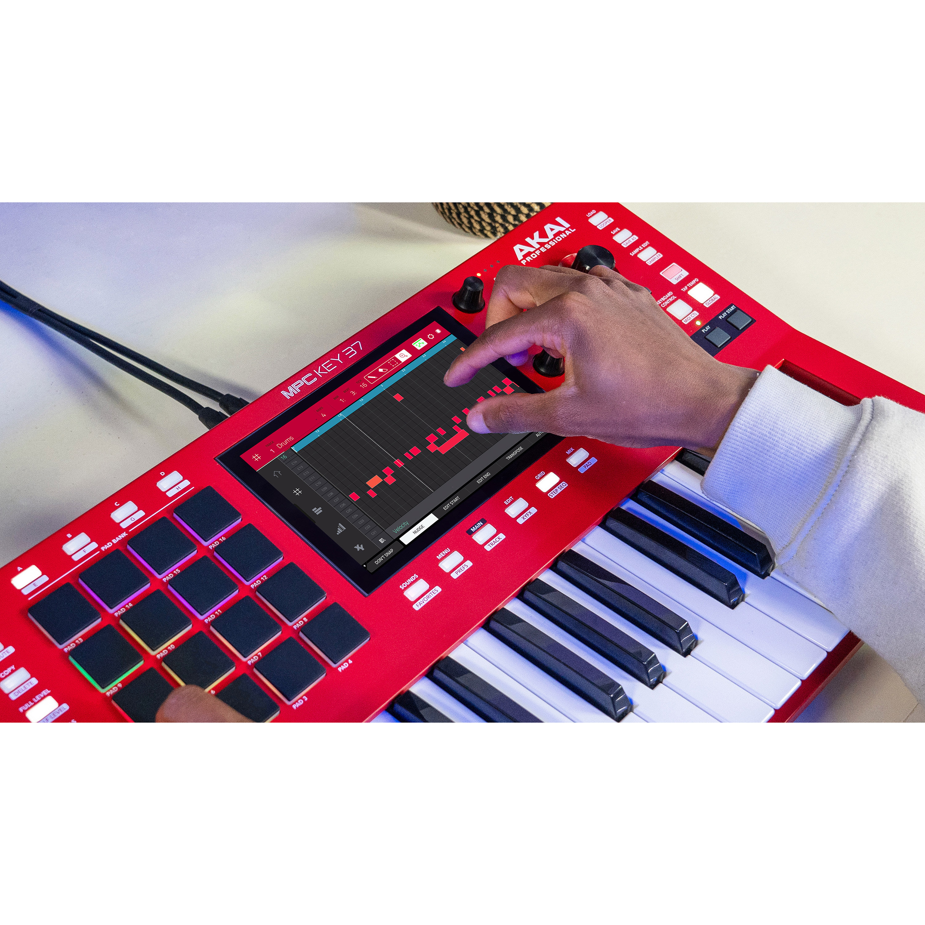 Akai MPC Key 37 - Synthétiseur SonoVente.com