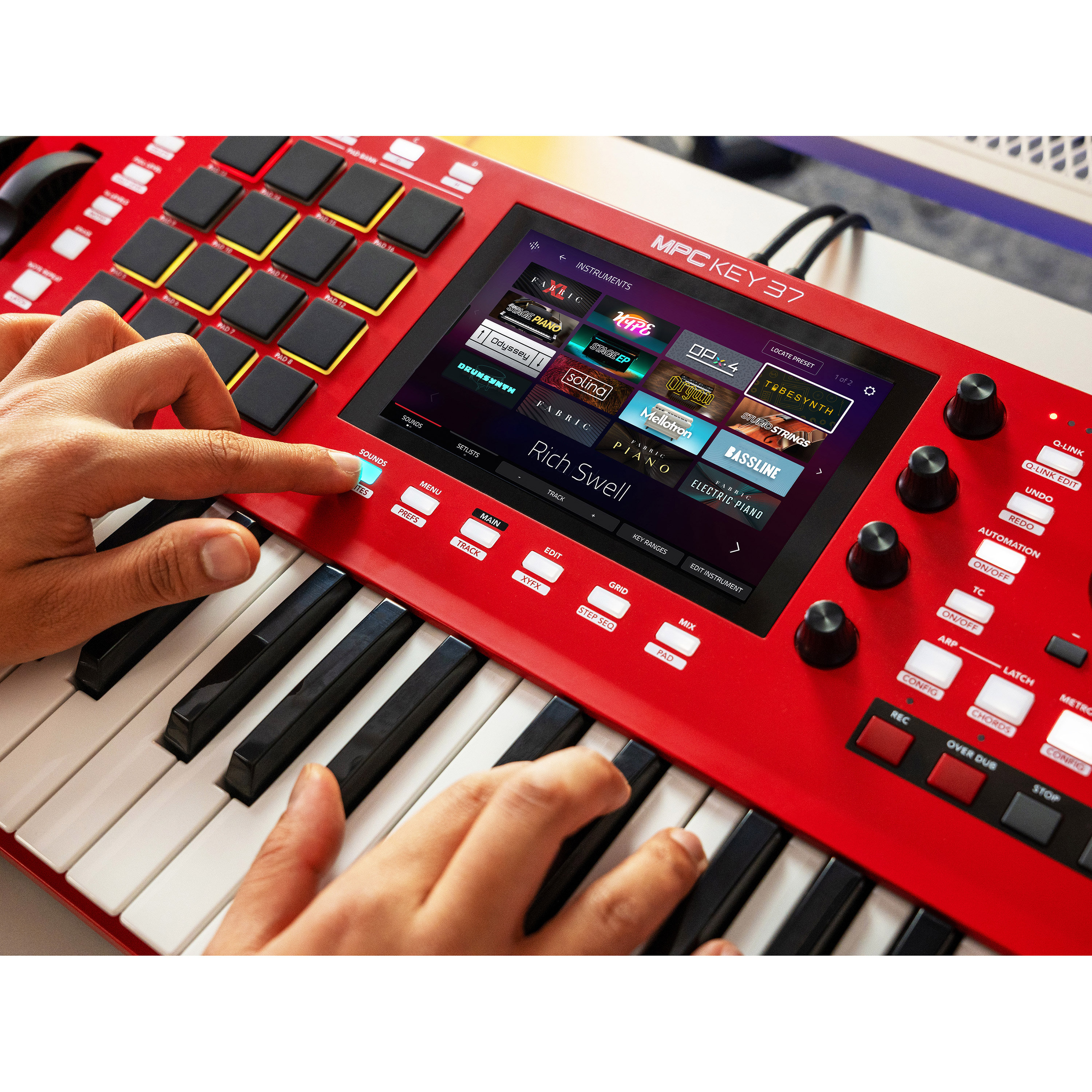 Akai MPC Key 37 - Synthétiseur SonoVente.com
