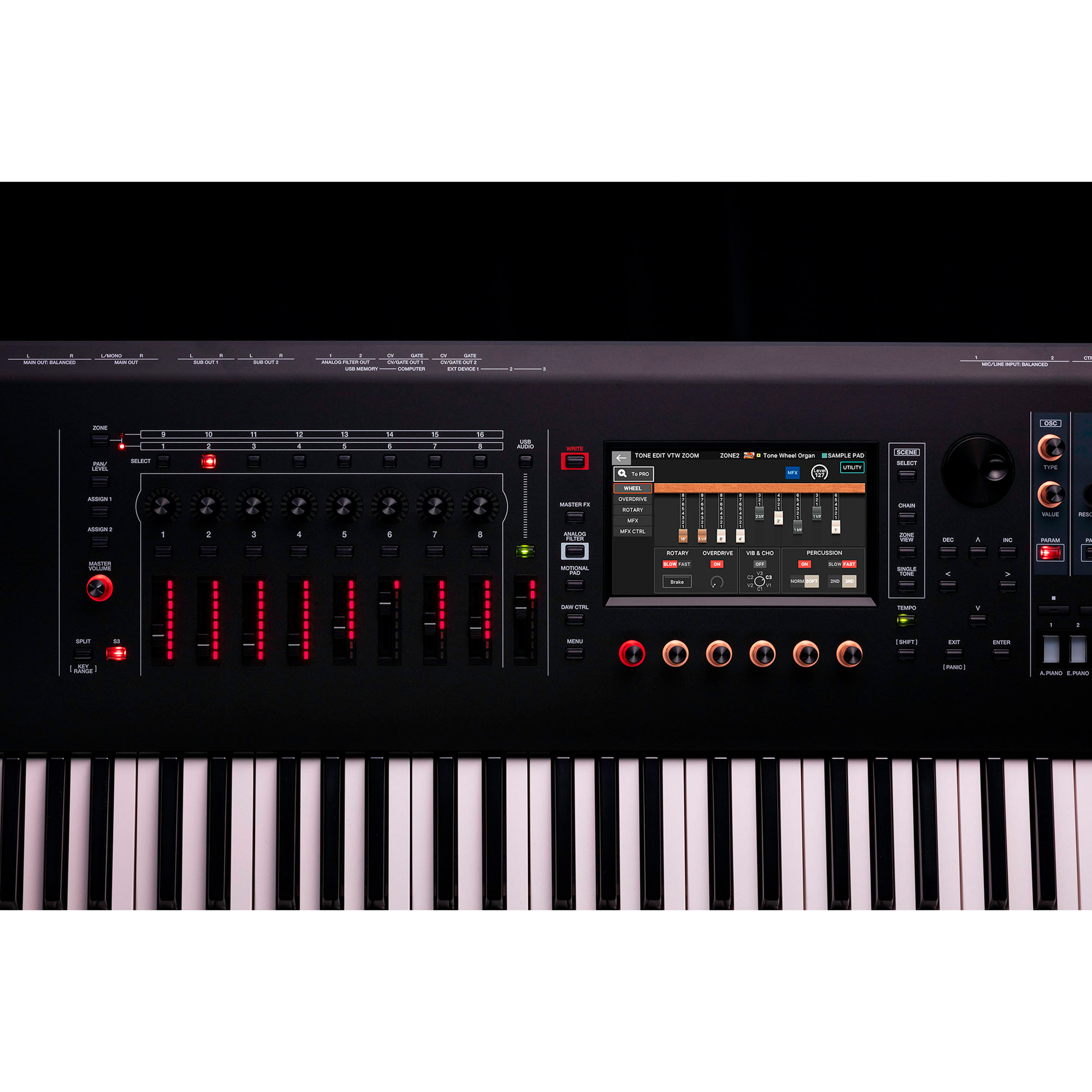 Roland Fantom 8 EX - Synthétiseur SonoVente.com
