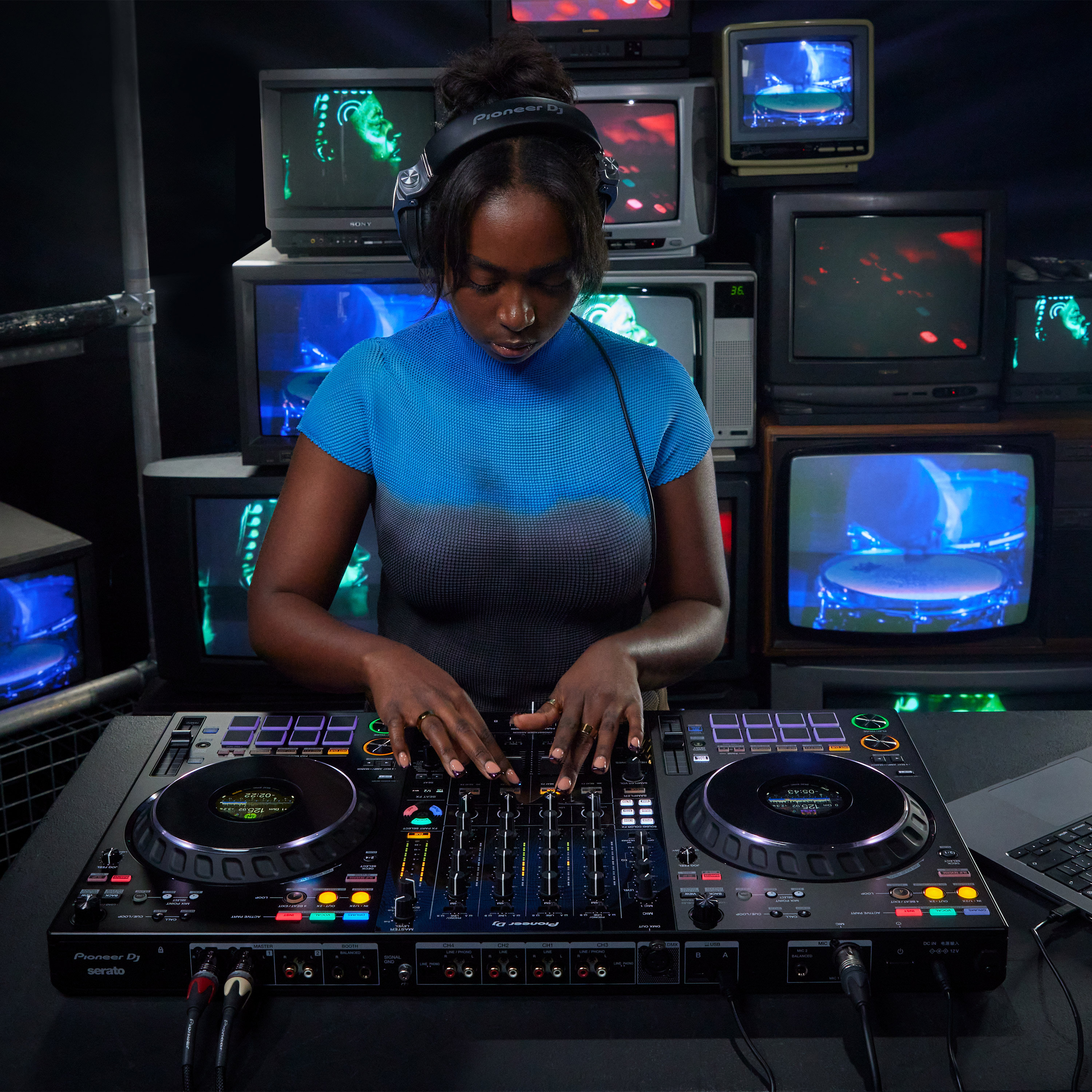 Pioneer DJ DDJ-FLX10 + Flight DIY - Contrôleur DJ USB SonoVente.com